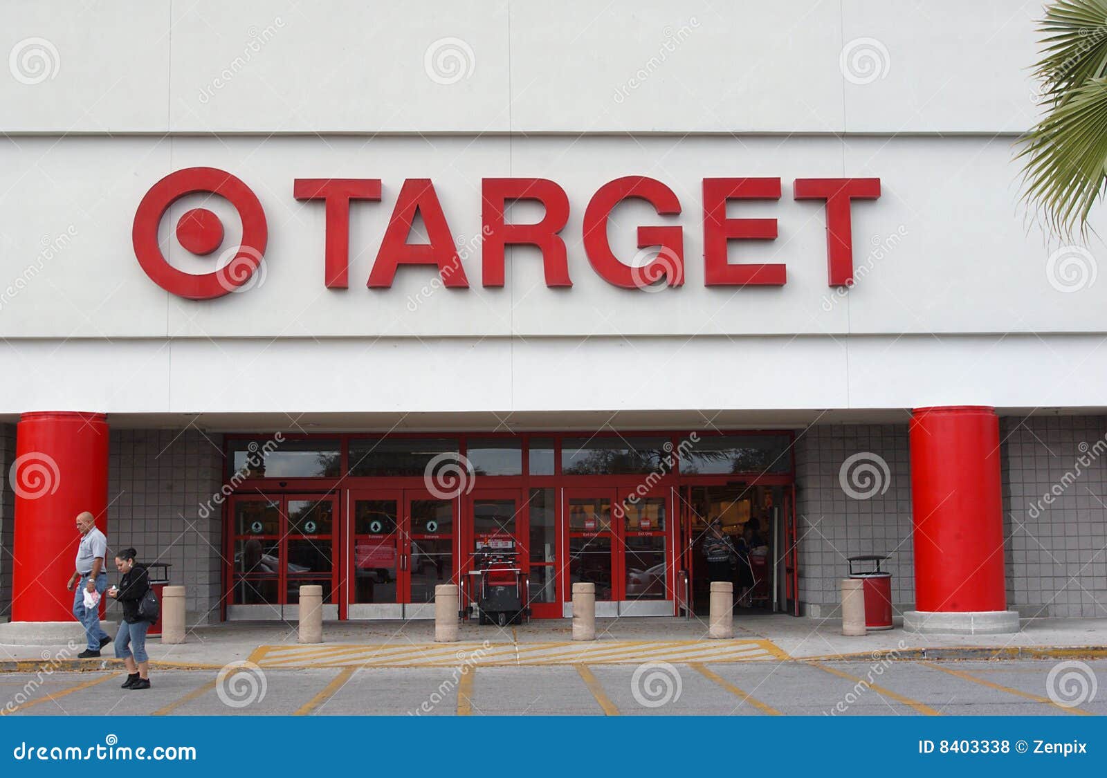 Target To Lay Off Employees Editorial Stock Photo - Image of retail ...