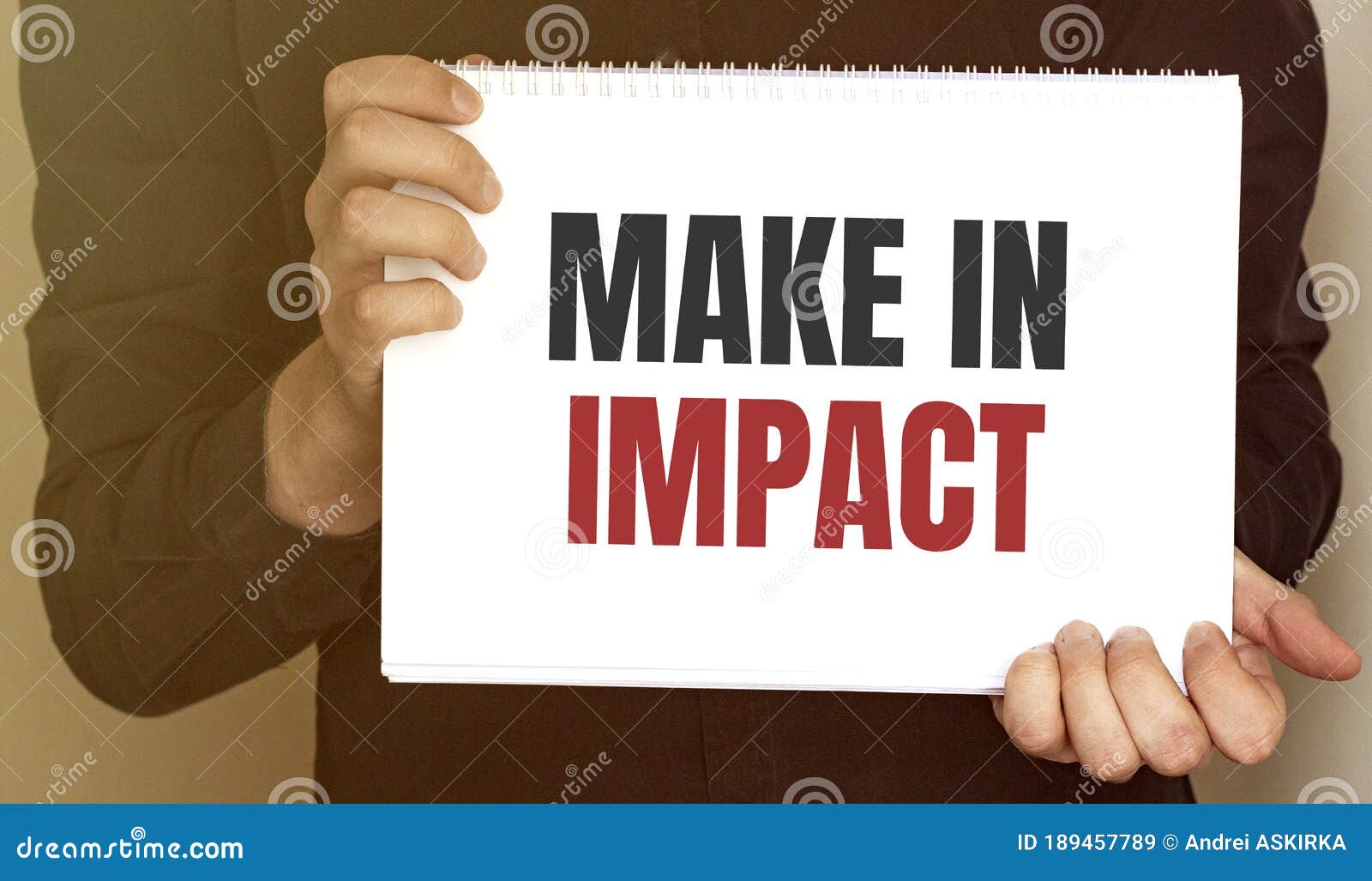 Tarjeta Con Texto Impactar. Concepto De Negocio Imagen de archivo ...