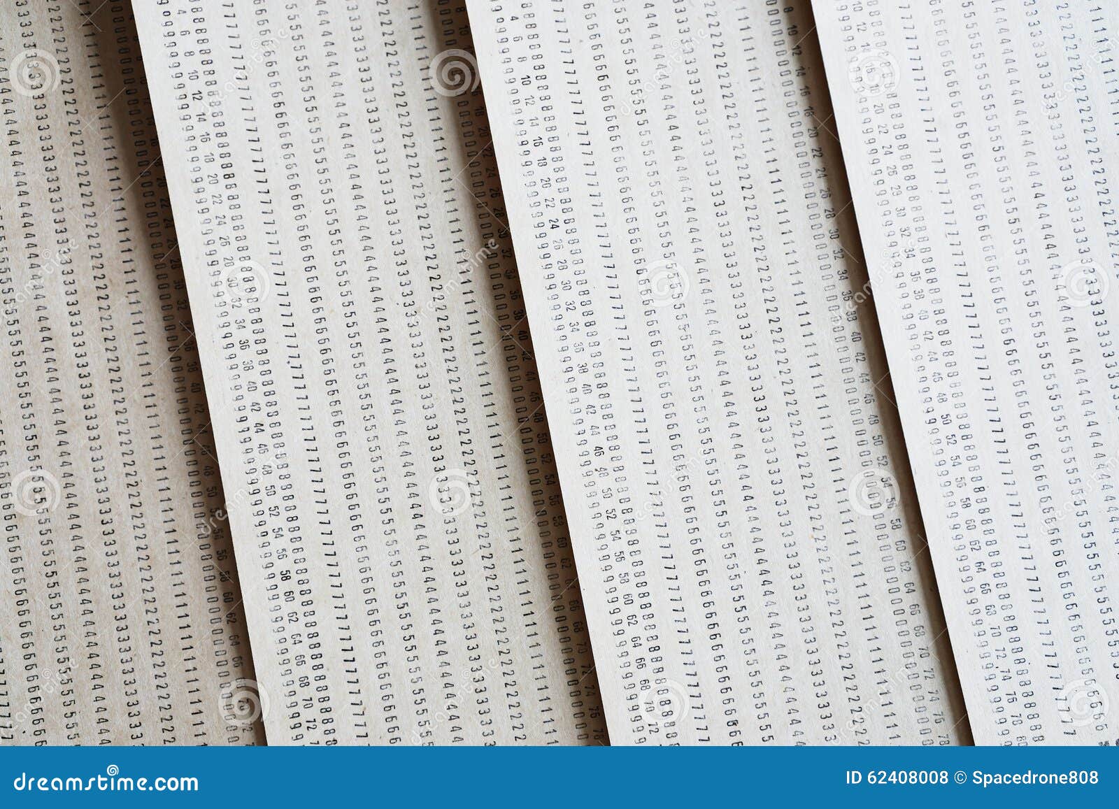 Tarjetas Perforadas Arrugadas Diagonal Foto de archivo - Imagen de ...