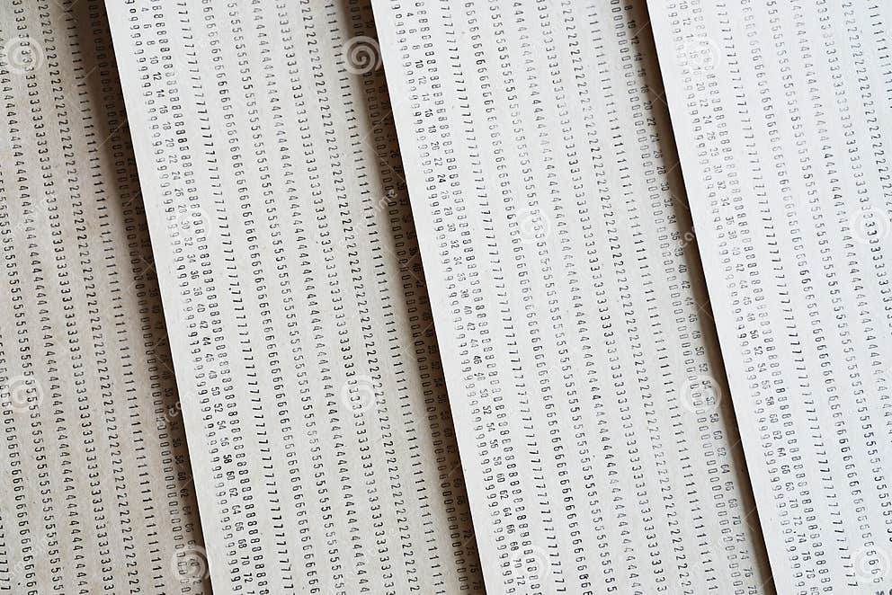 Tarjetas Perforadas Arrugadas Diagonal Foto de archivo - Imagen de ...