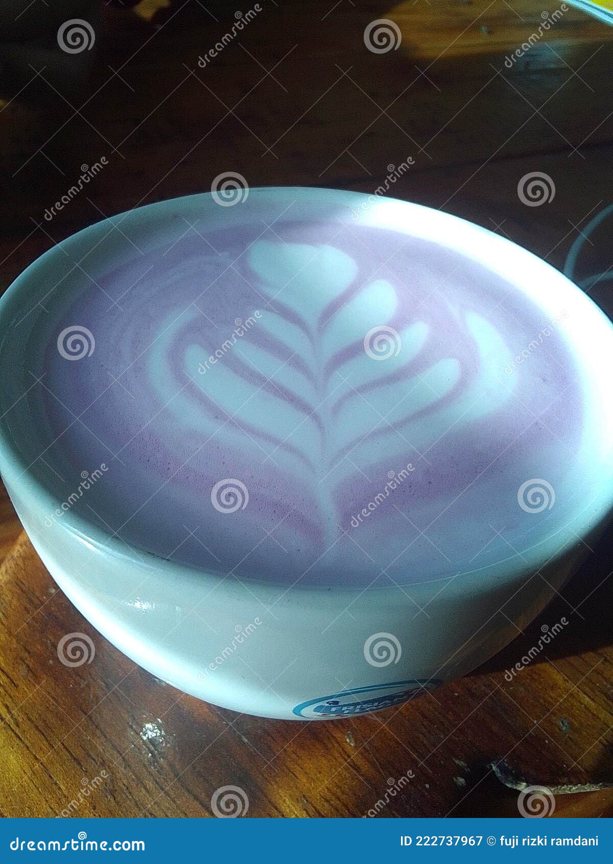 Taro latte fresh milk stock image. Image of circle, purple - 222737967