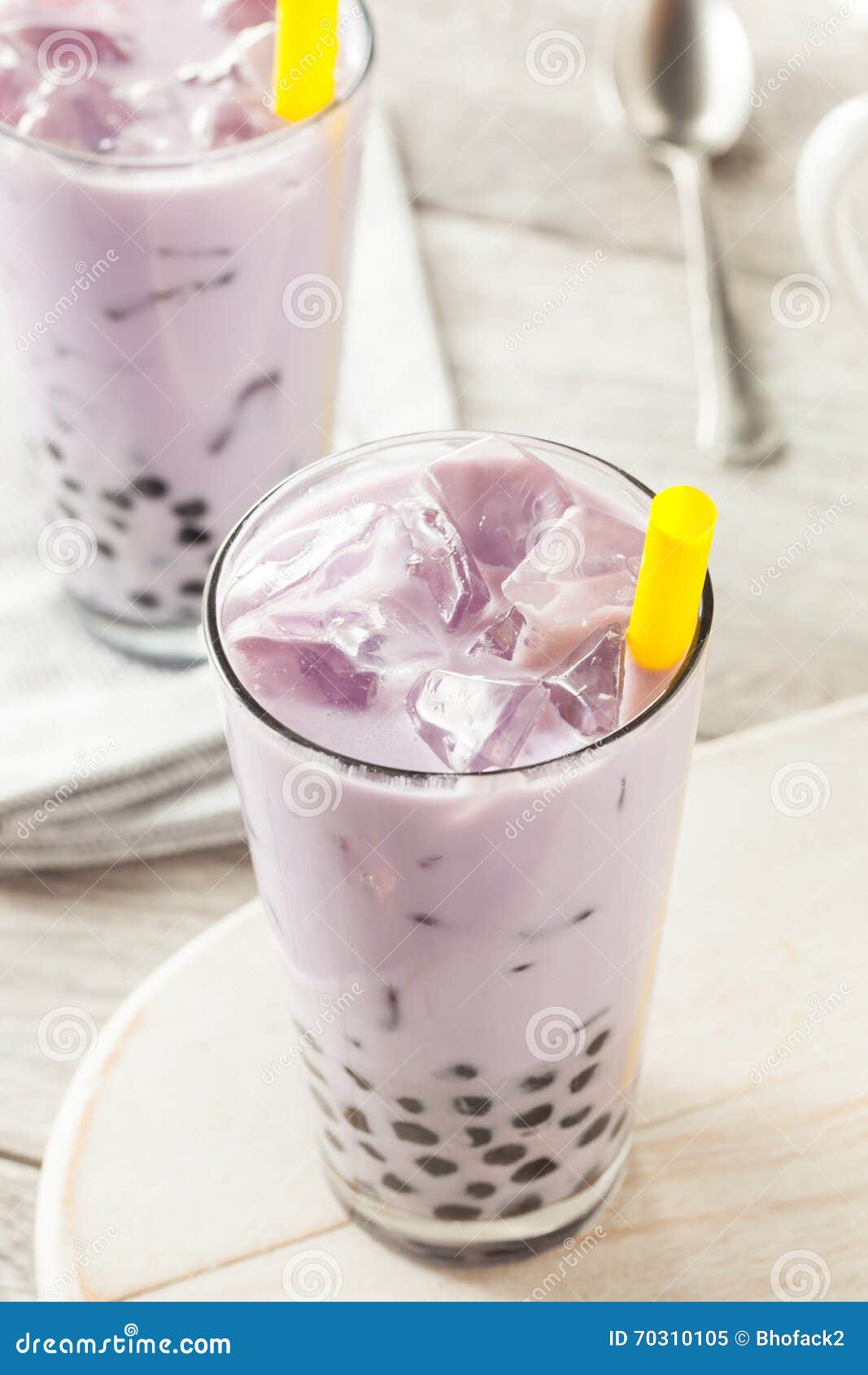 Taro Milk Bubble Tea Hecho En Casa Con Tapioca Imagen de archivo ...