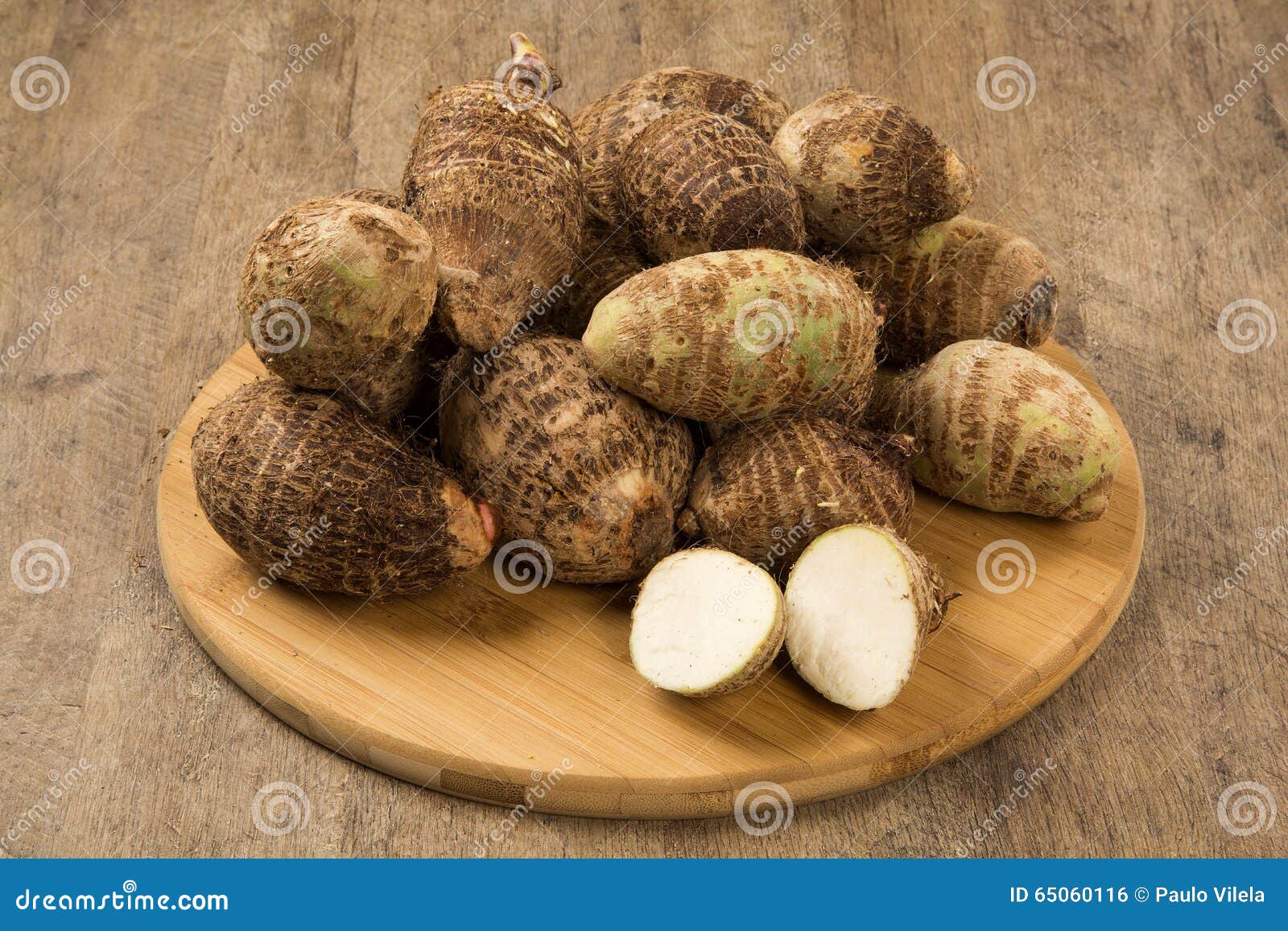 Taro ou igname photo stock. Image du asiatique, tubercule - 65060116