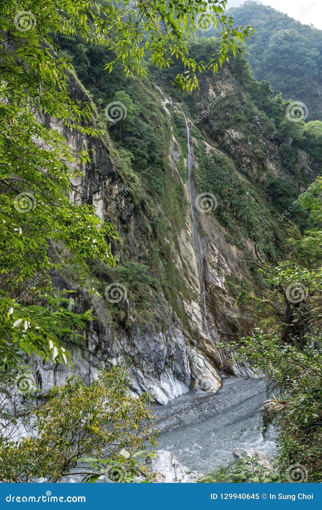 Taroko National Park Liwu River Stock Image - Image of travel, gorge ...