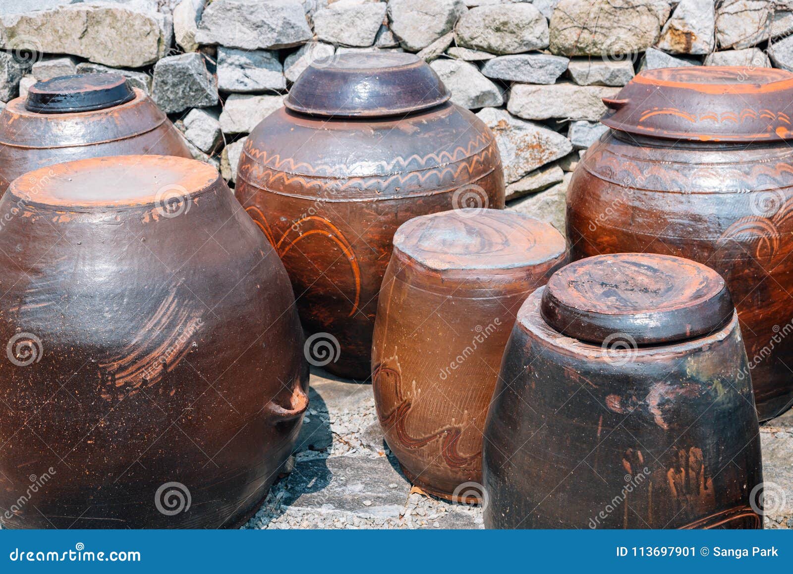 Tarro Tradicional Coreano De La Comida De Jangdokdae Imagen de archivo ...