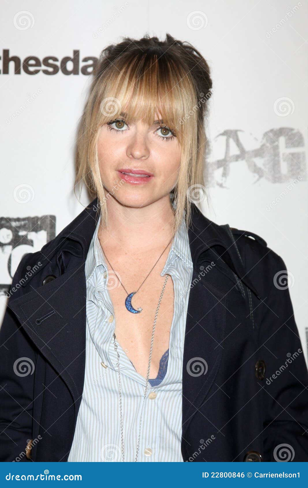 Taryn que equipa, raiva foto editorial. Imagem de taryn - 22800846