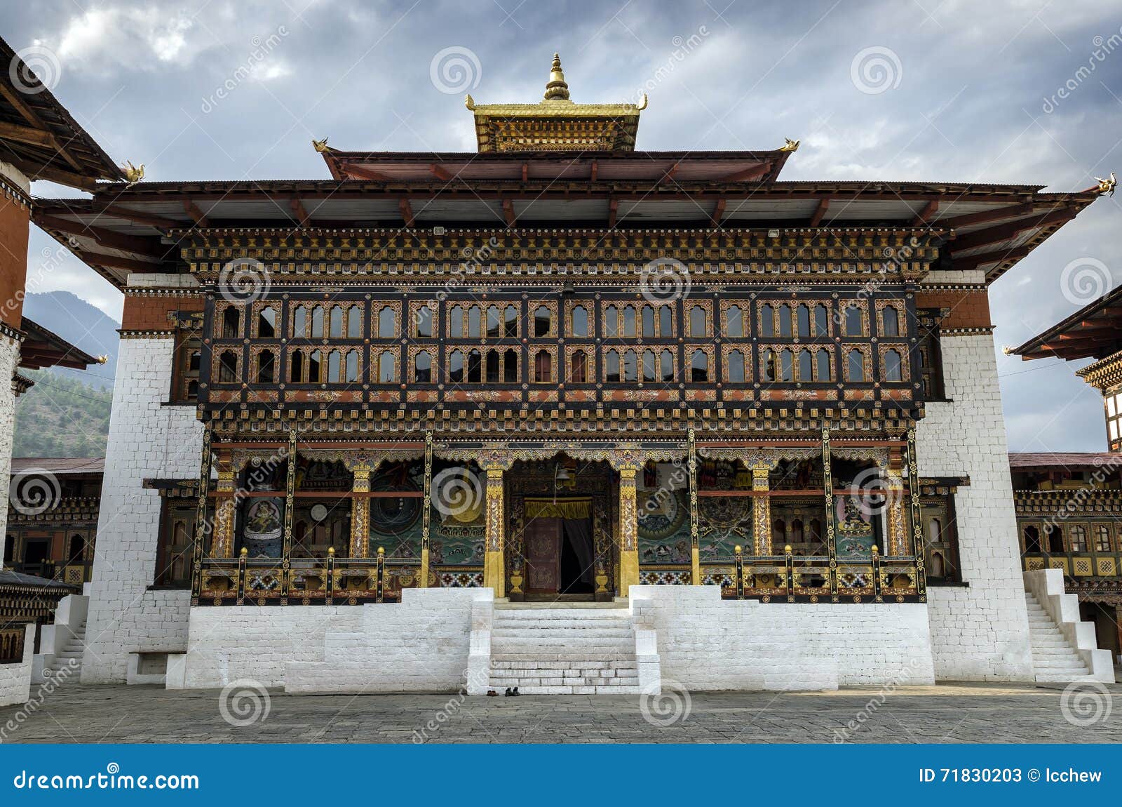Tashichho Dzong, Timbu, Bhután Imagen de archivo - Imagen de templo ...