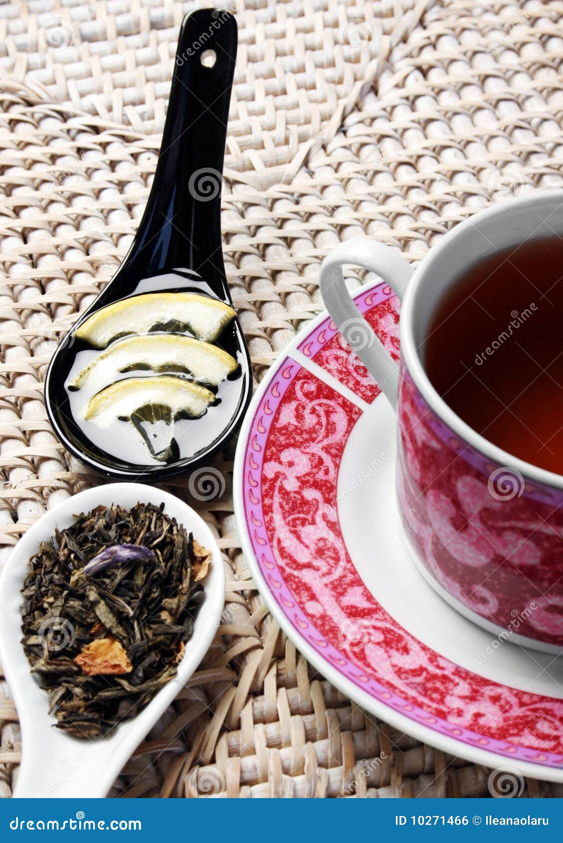 Tasse Tee Mit Honig, Zitrone Und Herbals Stockfoto - Bild von honig ...