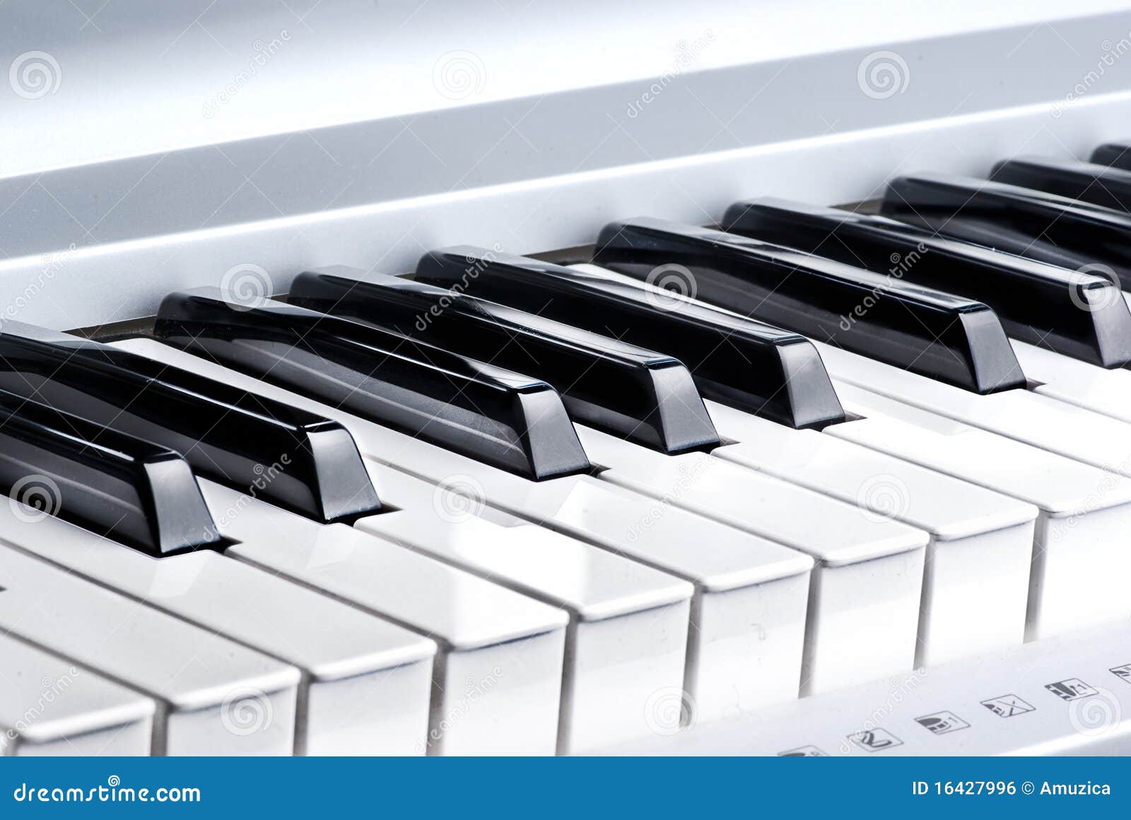 Tasto del piano fotografia stock. Immagine di classico - 16427996