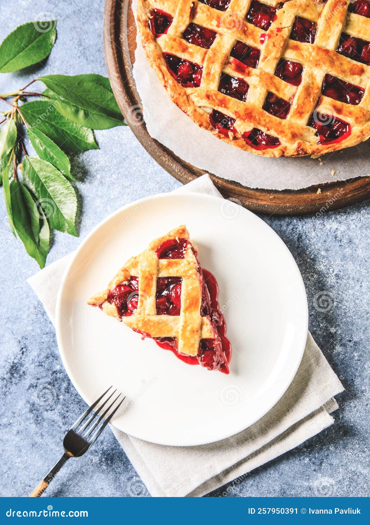 Tasty Homemade American Cherry Pie Delicious Homemade Cherry Pie With