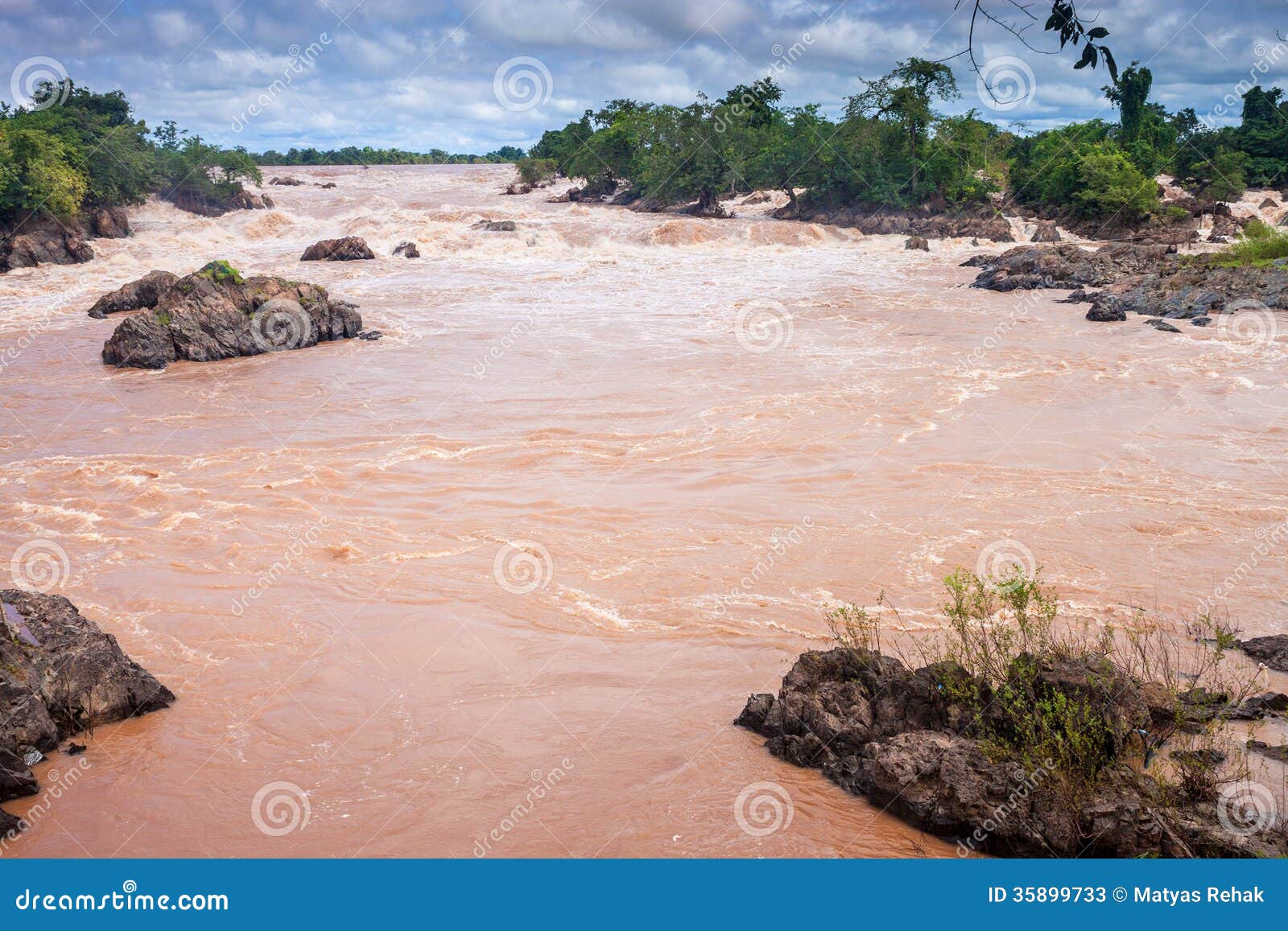 Tat Somphamit (Li Phi Falls) Stock Image - Image of nature, 4000: 35899733