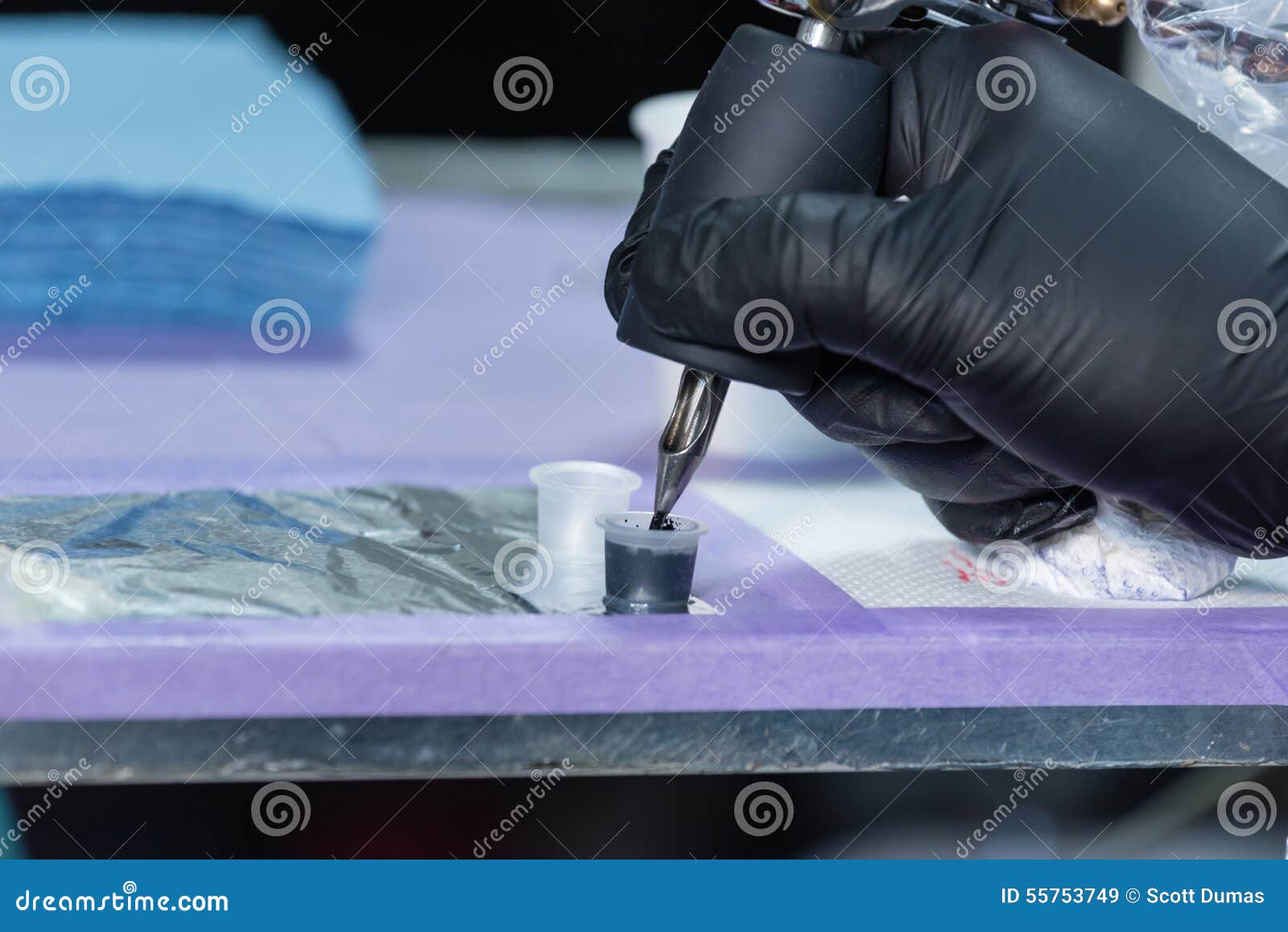 Tattoo Machine Dipping in Ink Stock Image - Image of design, needle ...