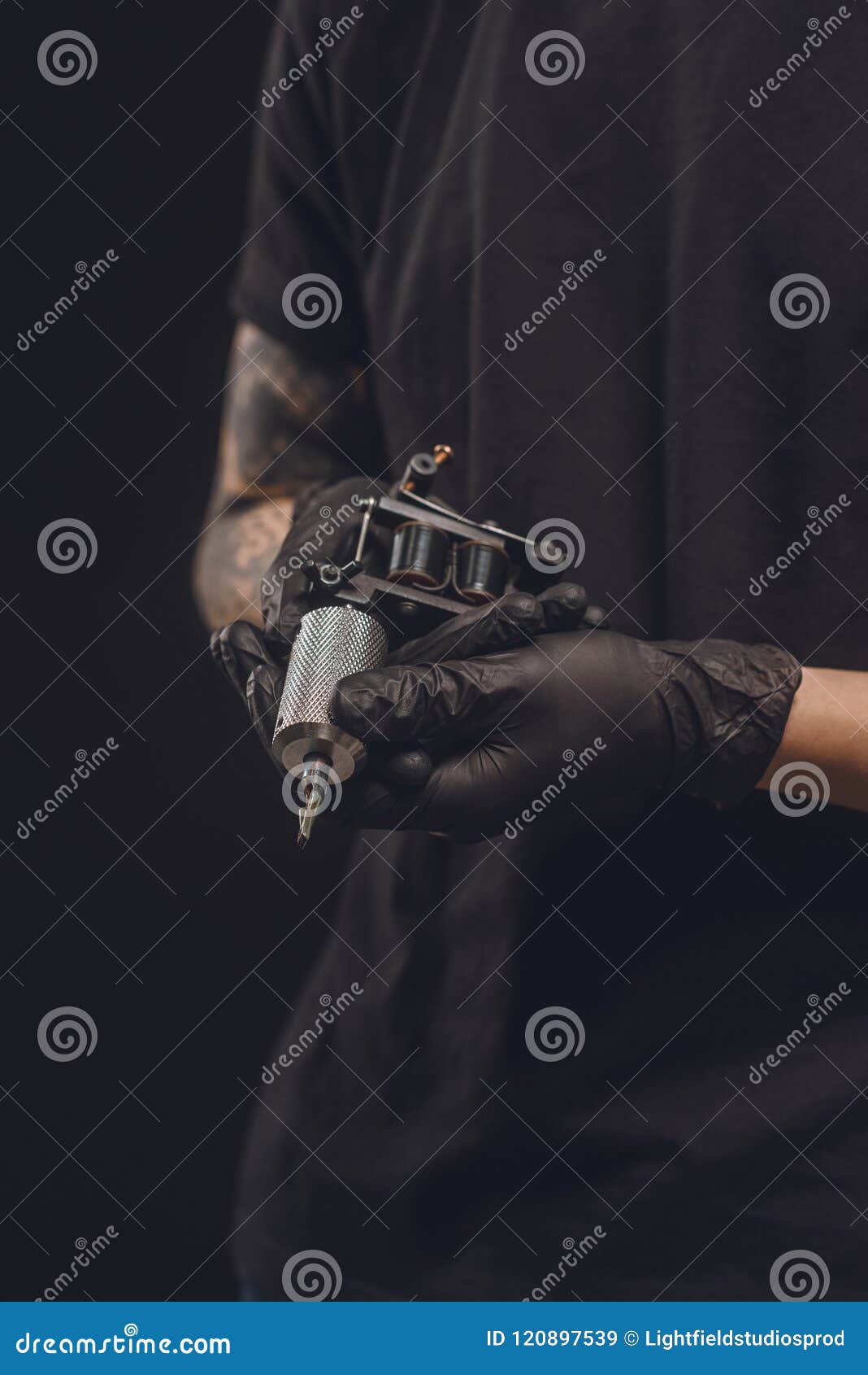 Tattoo Machine in Male Hands Stock Image - Image of master, skin: 120897539