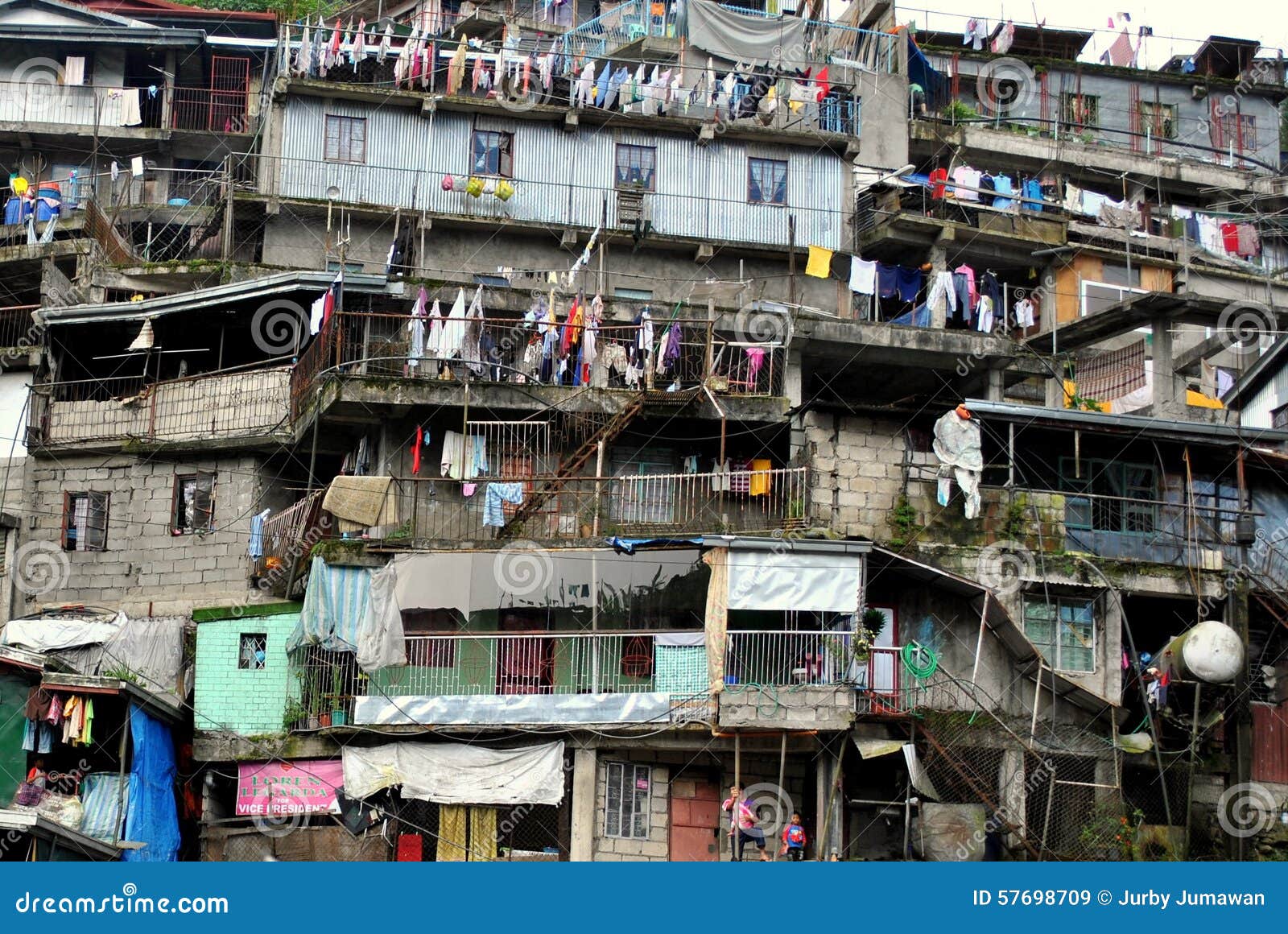 Taudis image stock éditorial. Image du connu, baguio - 57698709