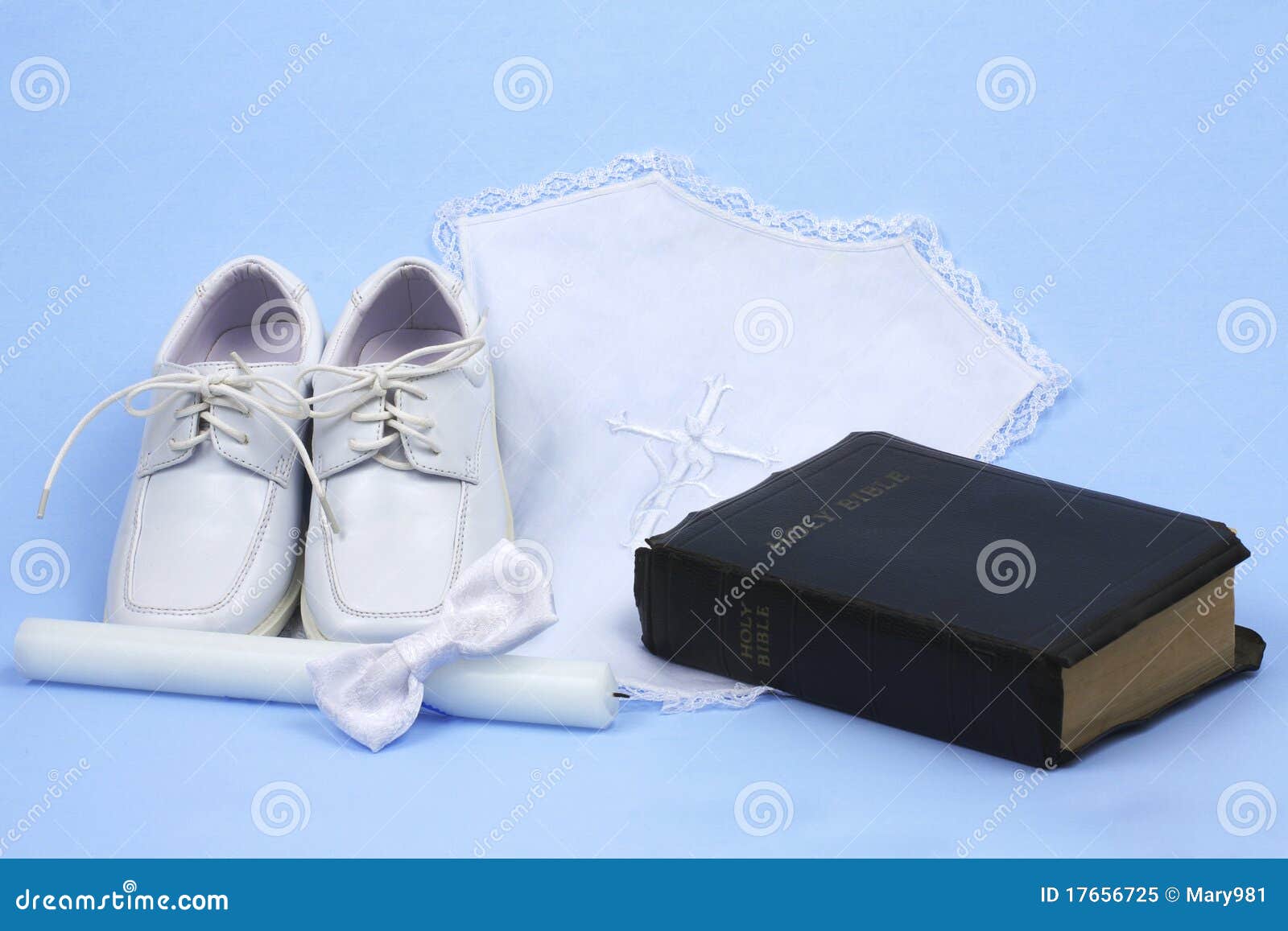 Tauf stockbild. Bild von kreuz, sakrament, kerze, tauf - 17656725