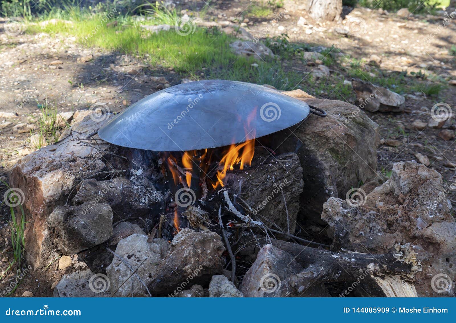 A Tava, Campfire Baking Instrument Stock Image - Image of crust ...