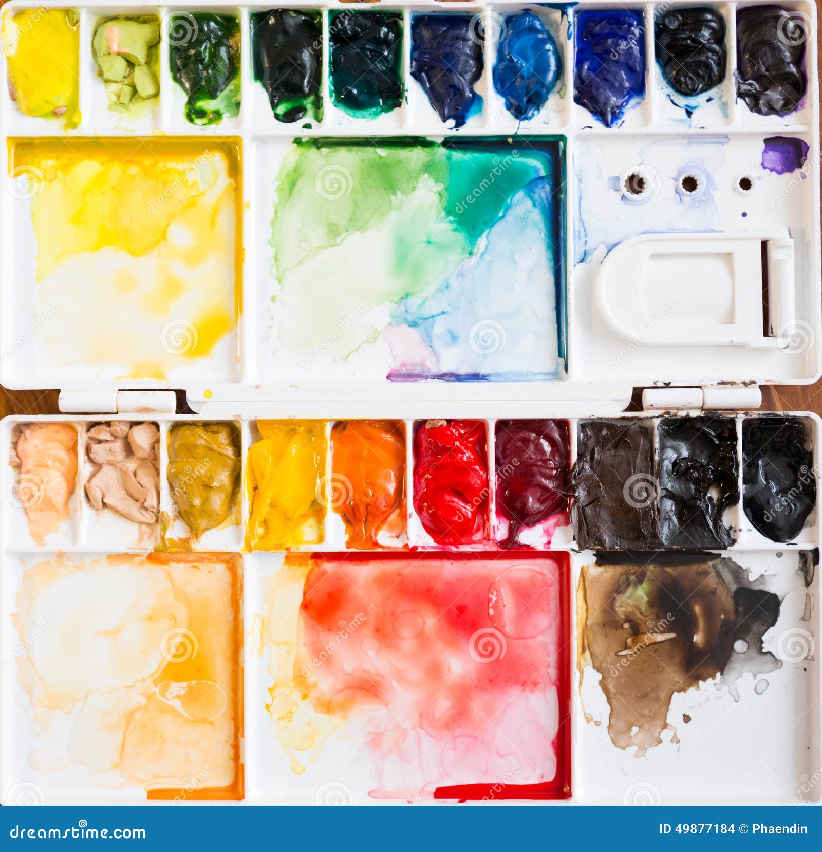 Tavolozza Della Pittura E Del Pennello Fotografia Stock - Immagine di ...