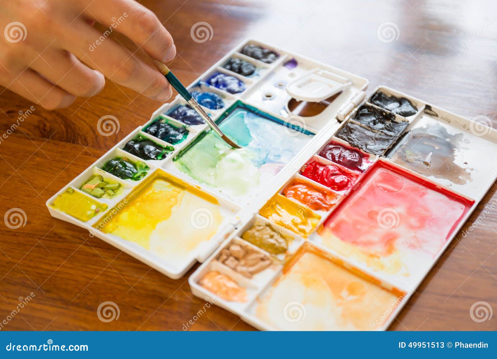 Tavolozza Della Pittura E Del Pennello Immagine Stock - Immagine di ...