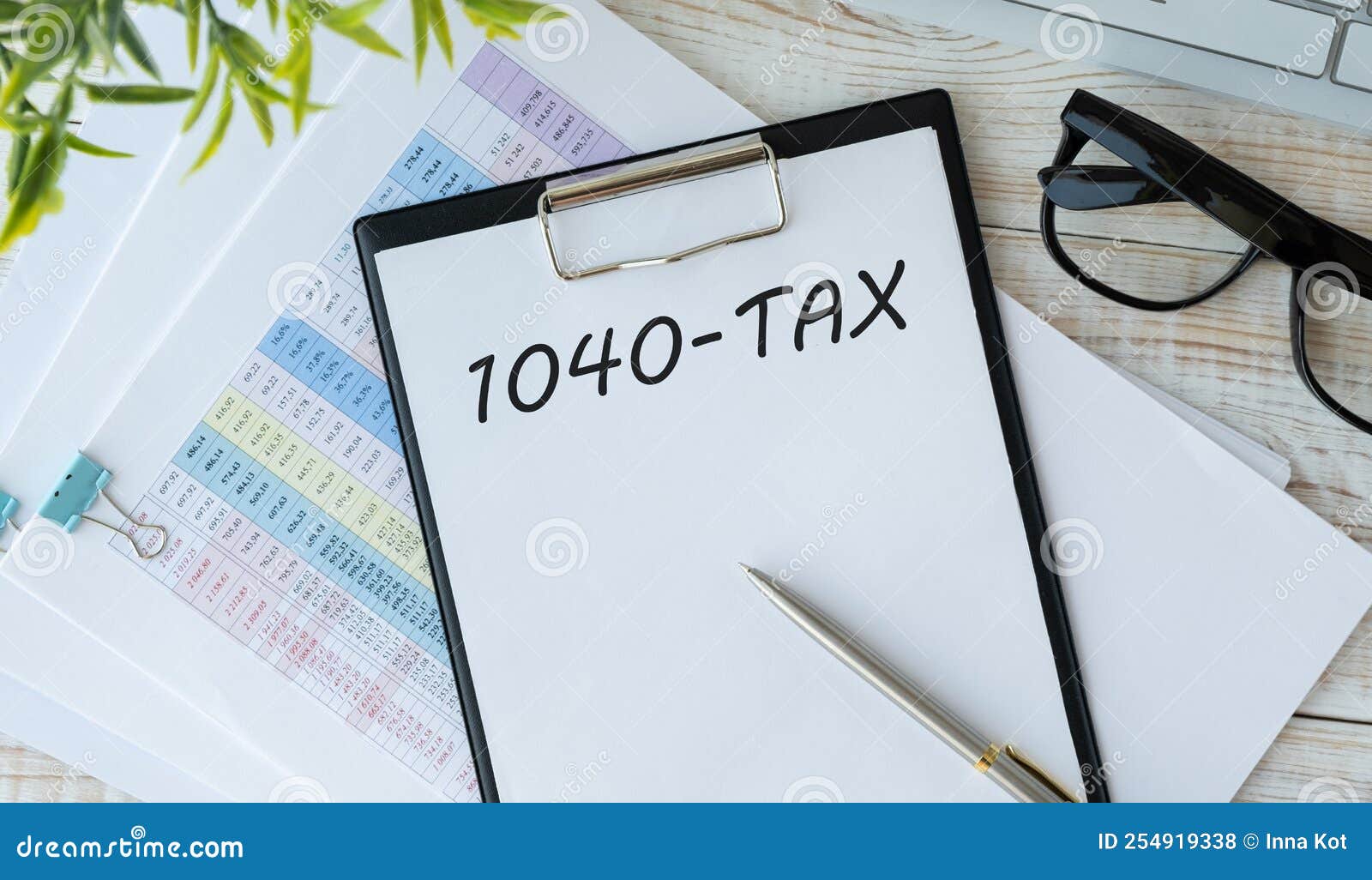 1040 TAX Text, Written on Sticker with Calculator,pen on Chart ...