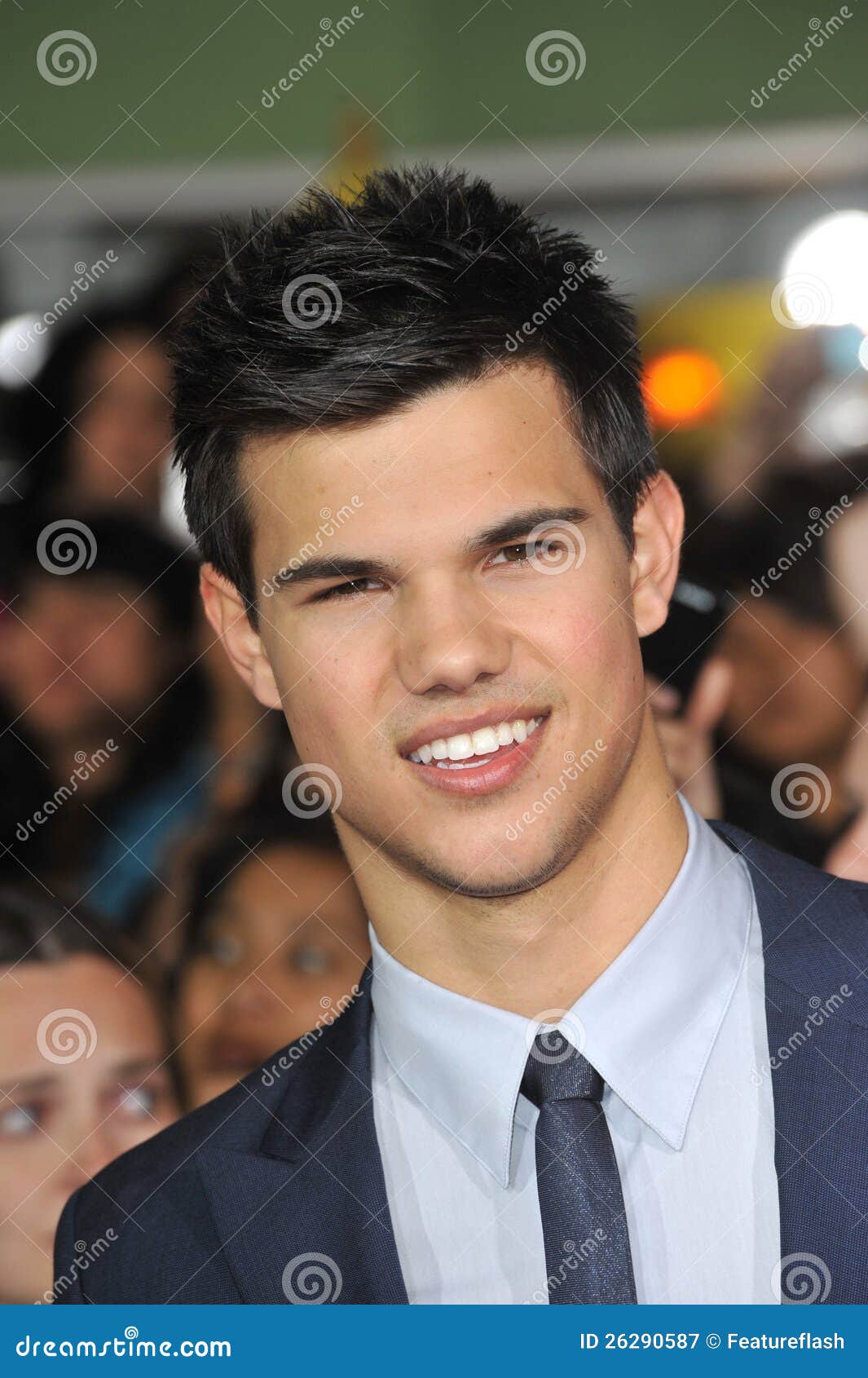 Taylor Lautner editorial photography. Image of premiere - 26290587