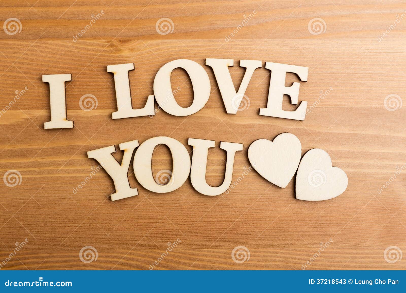 Te amo texto de madera imagen de archivo. Imagen de madera - 37218543