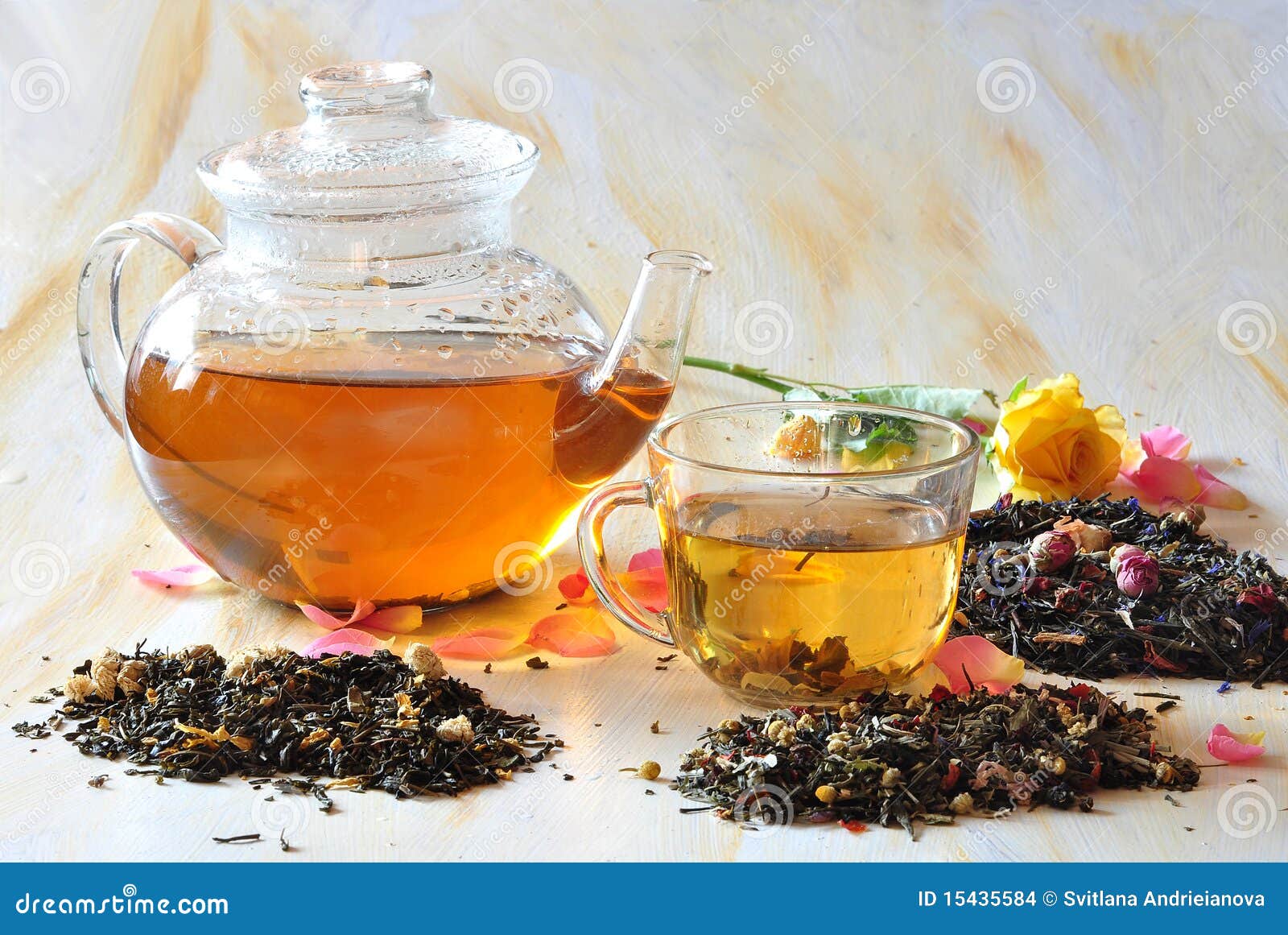 Tea with the Petals of Roses Stock Photo - Image of green, taste: 15435584