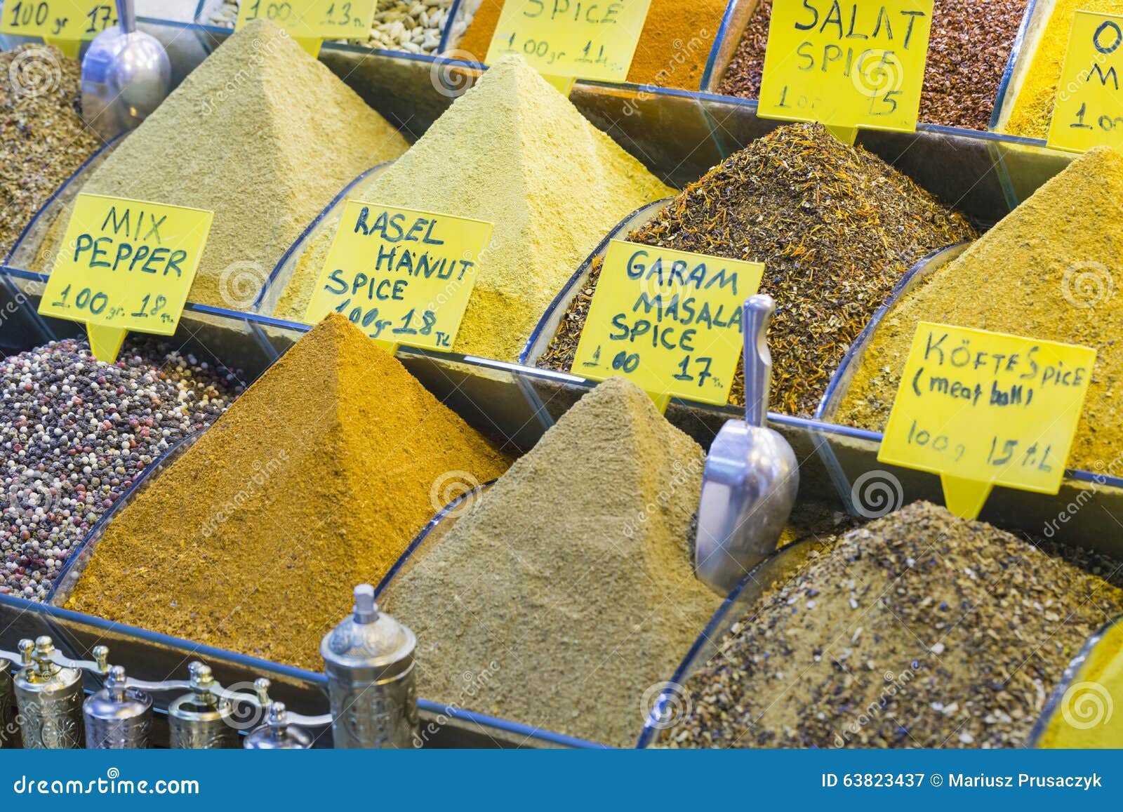 Tea Shop in Grand Bazaar, Istanbul, Turkey. Stock Image - Image of ...