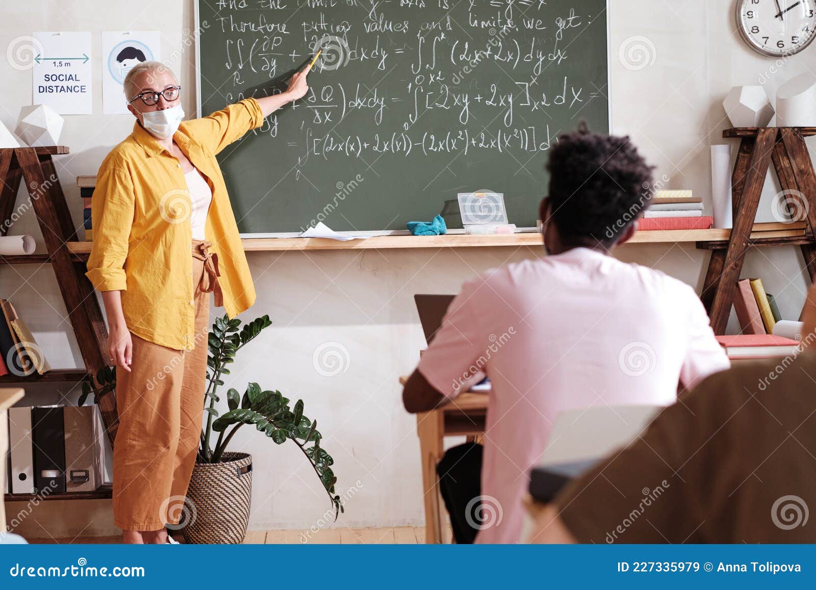 Teacher Explaining the Maths To Students Stock Image - Image of success ...