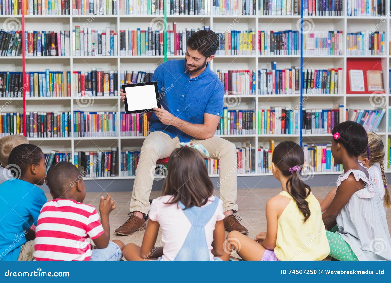 Teaching Kids Sharing Important Knowledge. Study With Friends Is Fun ...