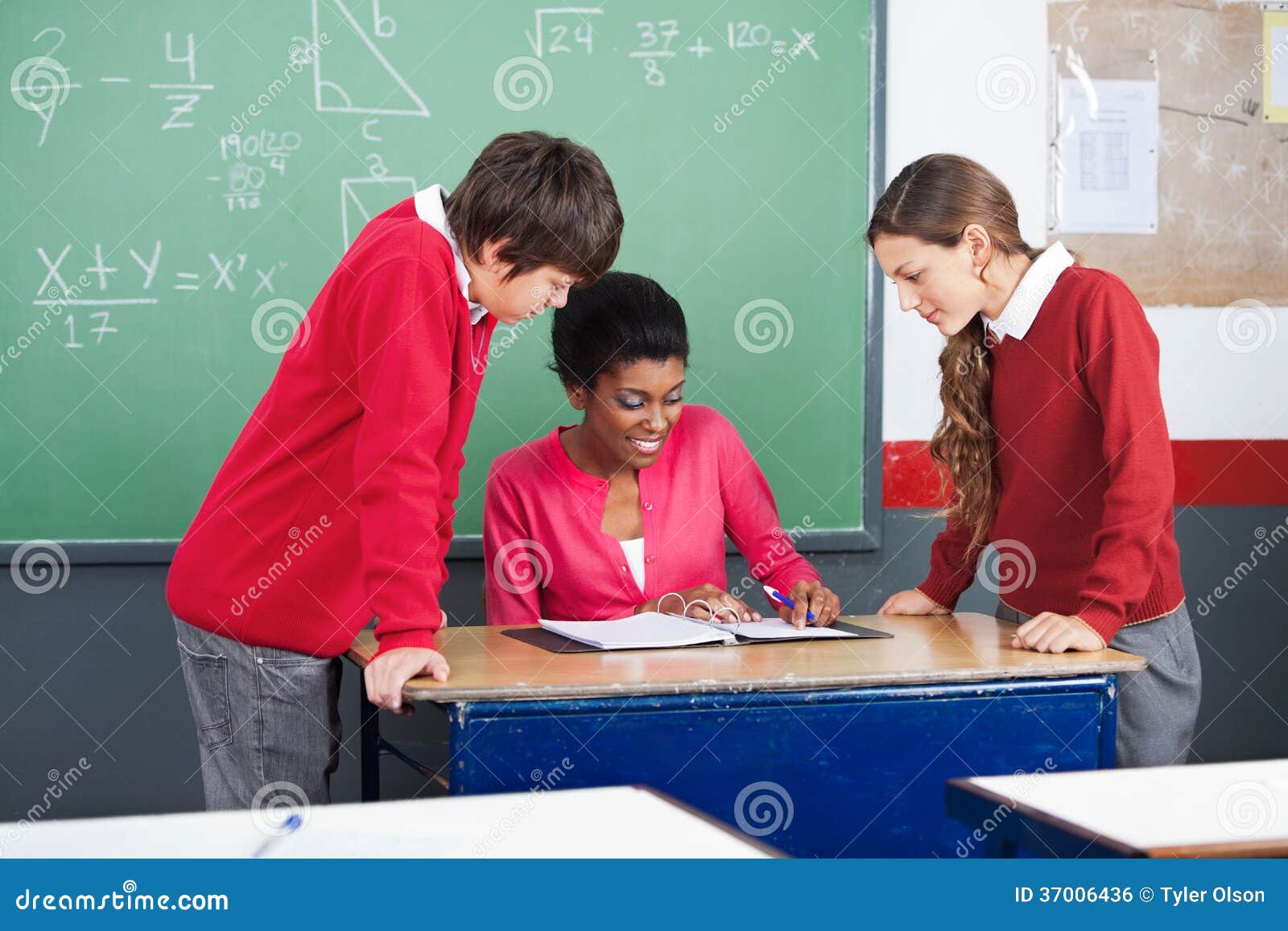 2,826 African Teacher Teaching Students Stock Photos - Free & Royalty ...