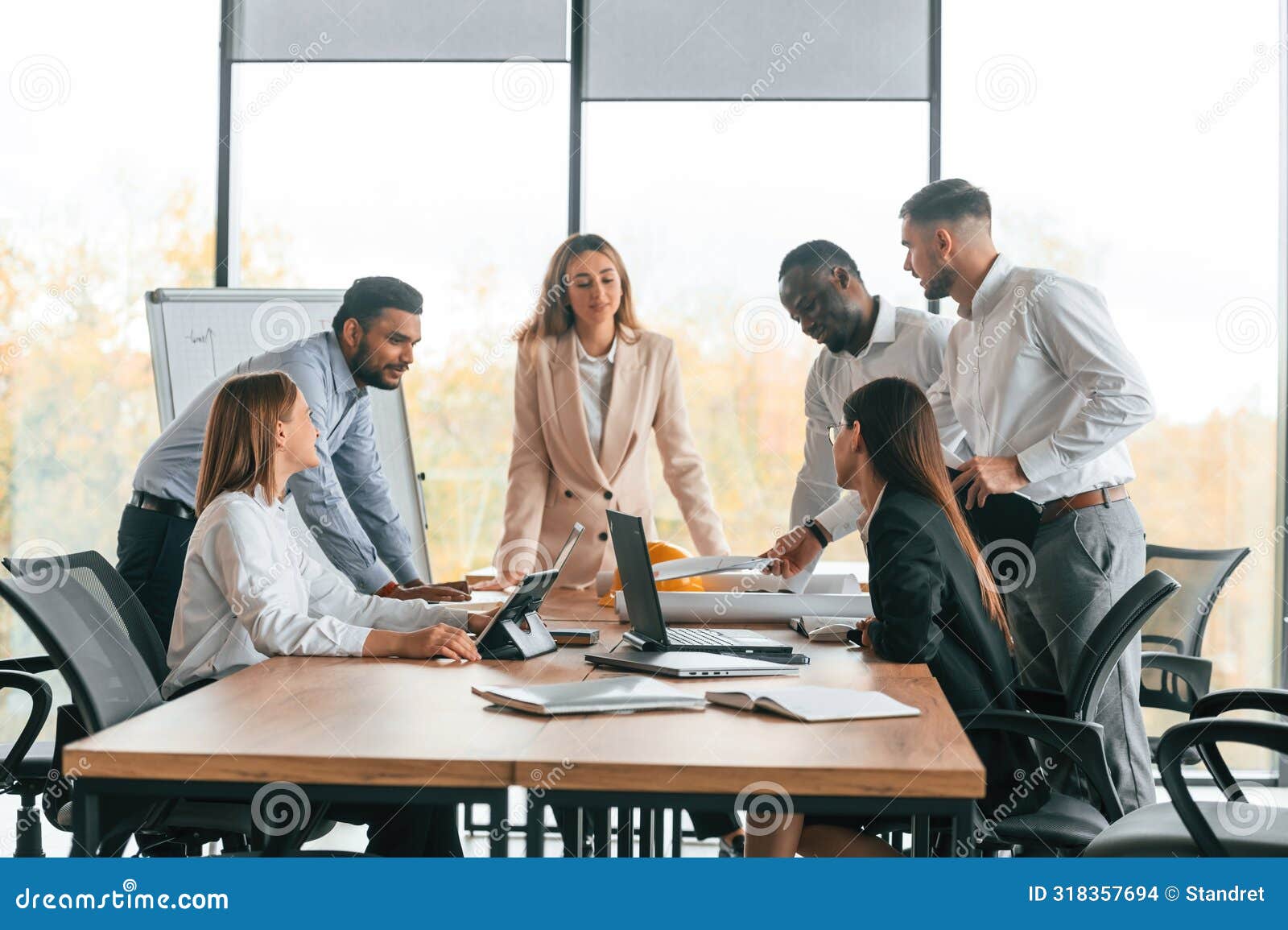 Team are Busy and Bringing the Ideas for Project. Group of Office ...