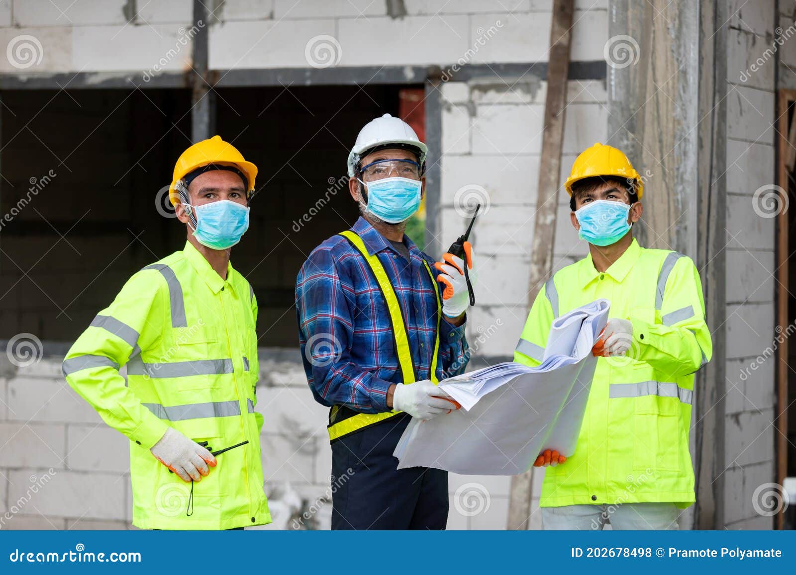 Team Construction Worker Control in the House Structure at Construction ...