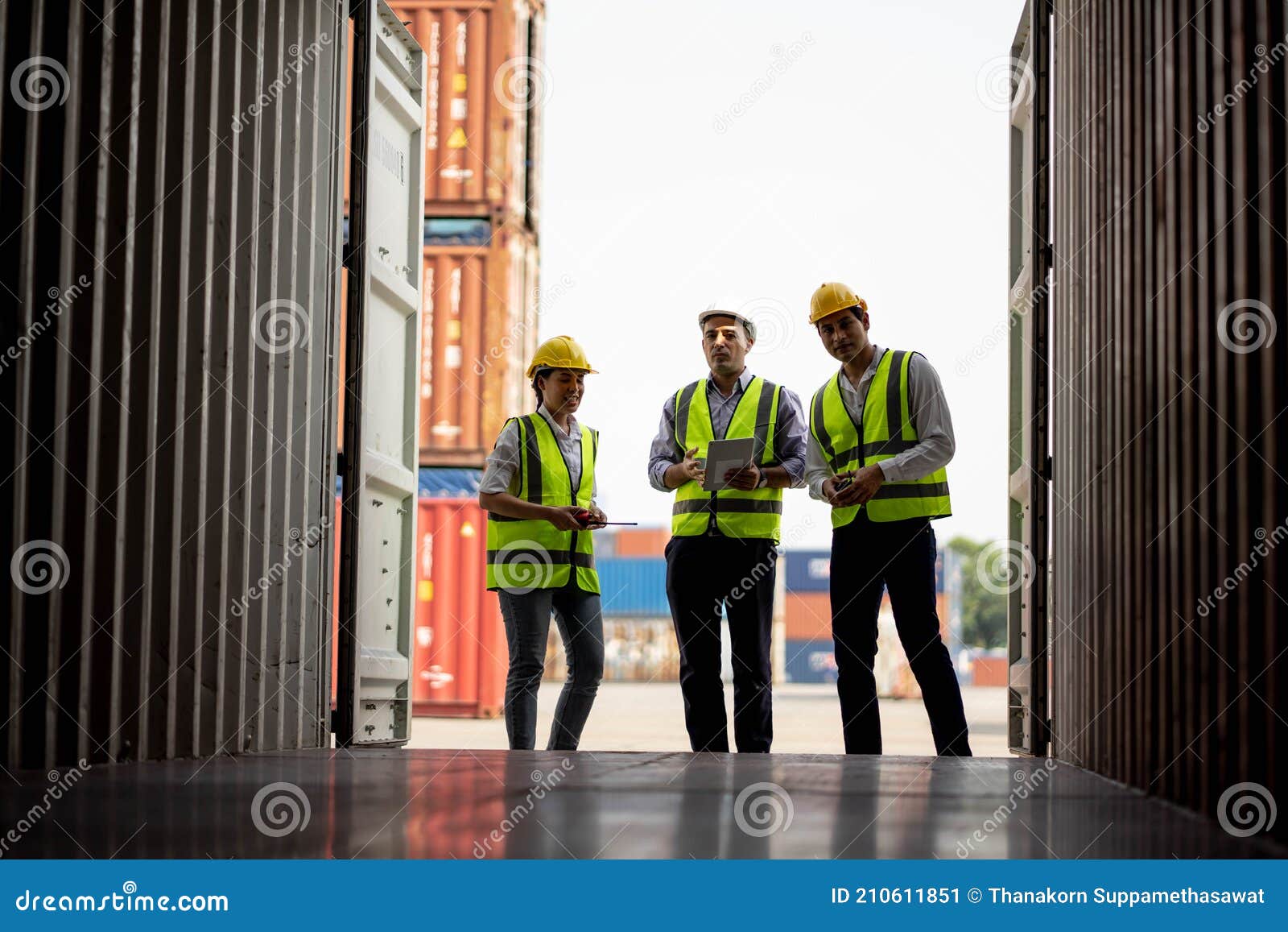 Team Engineer Dock Control Logistics Worker Wear Safety Helmets and ...