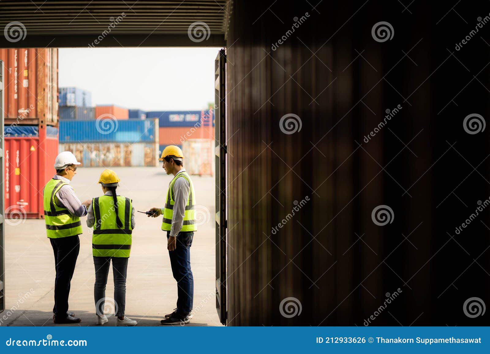 Team Engineer Dock Control Logistics Worker Wear Safety Helmets and ...