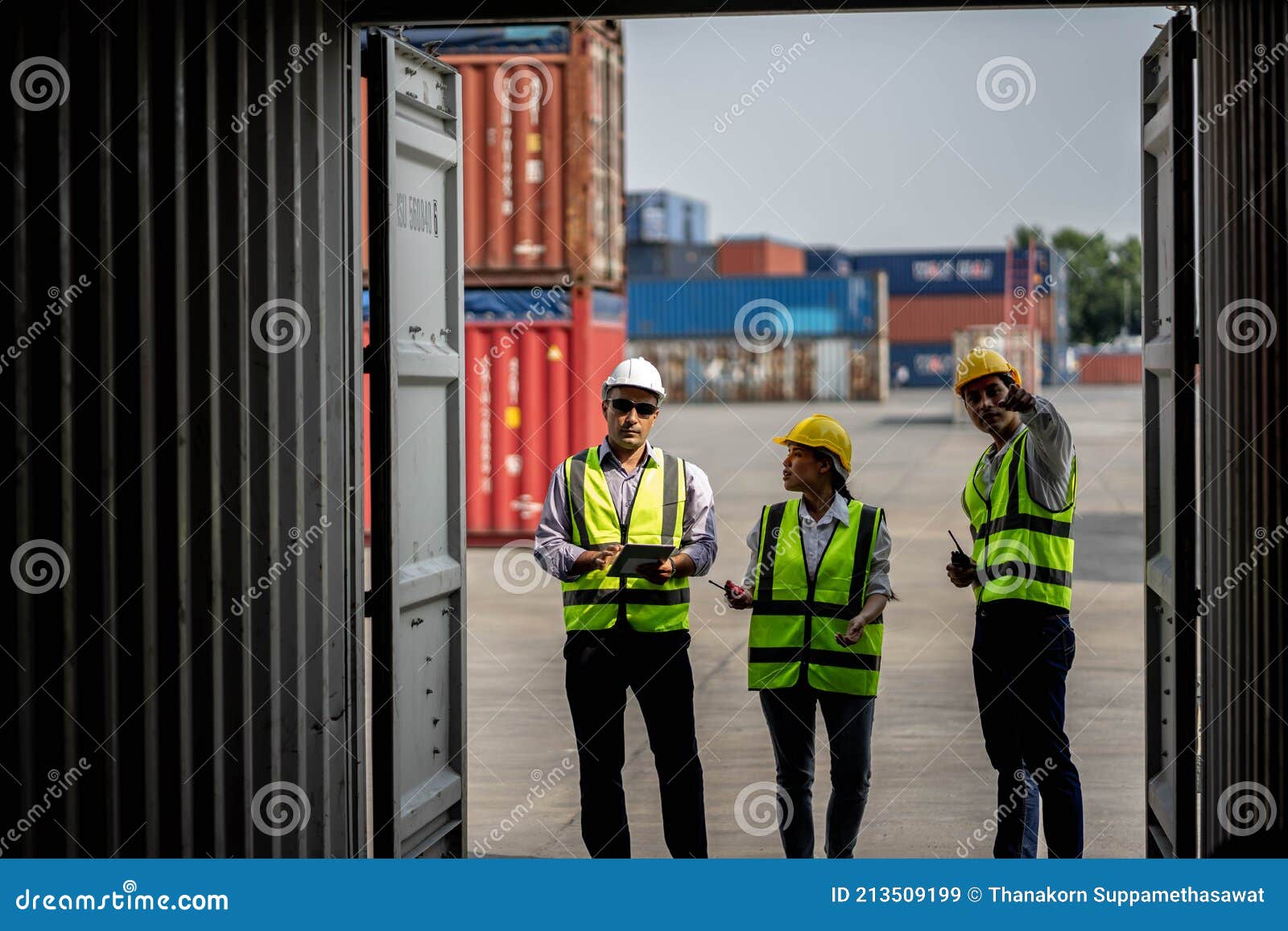 Team Engineer Dock Control Logistics Worker Wear Safety Helmets and ...