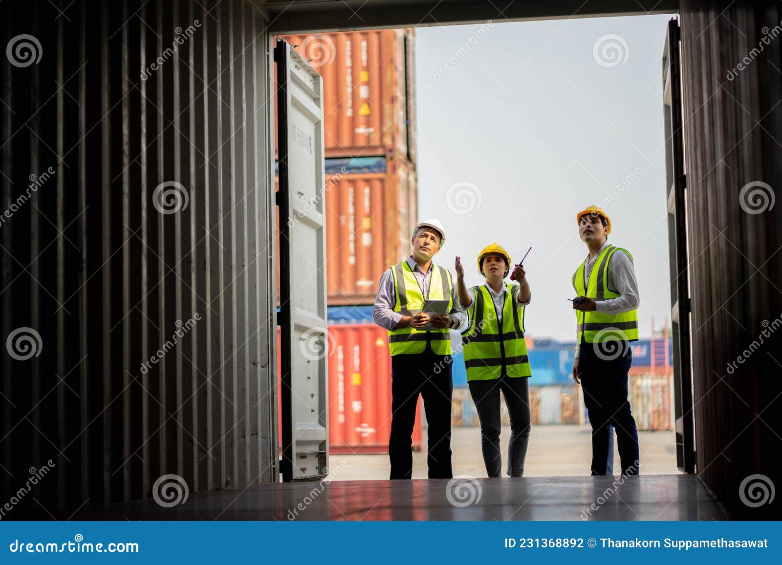 Team Engineer Dock Control Logistics Worker Wear Safety Helmets and ...