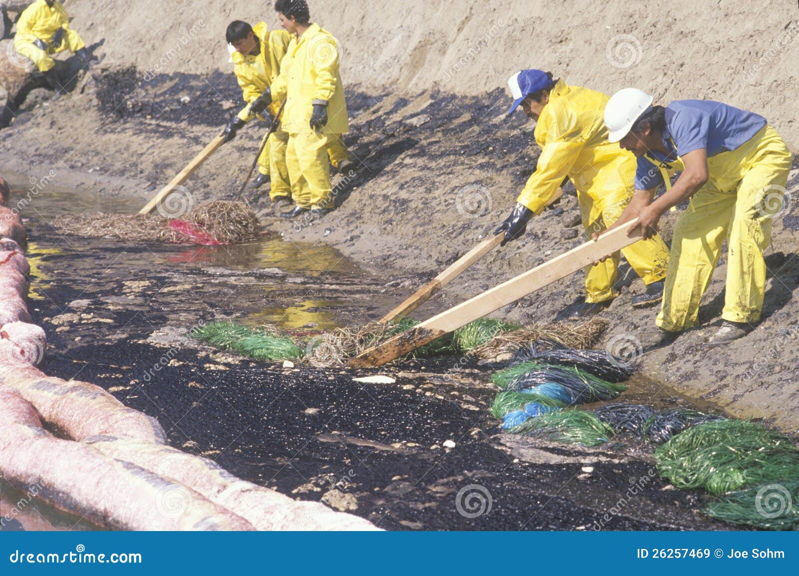 A Team of Environmentalists Clean Up Editorial Stock Image - Image of ...