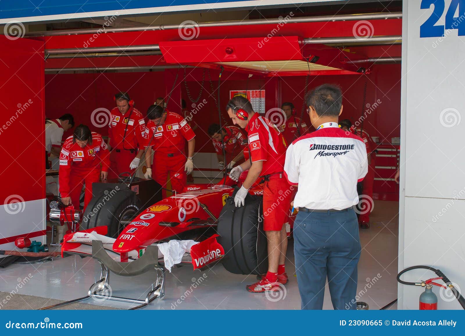 Team Ferrari F1, Engineers editorial image. Image of championship ...