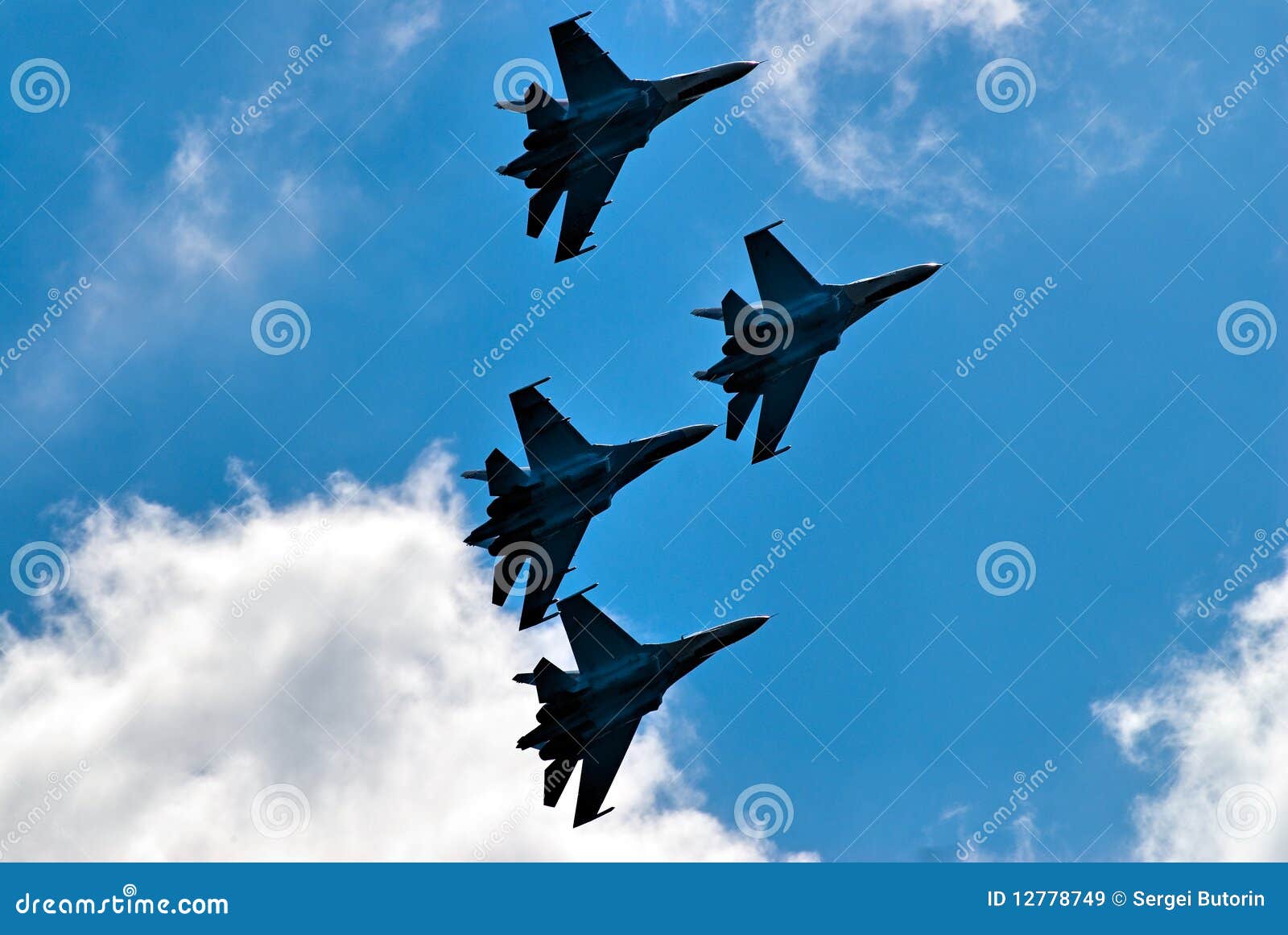 Team flight of su-27 stock image. Image of bomber, aerobatic - 12778749