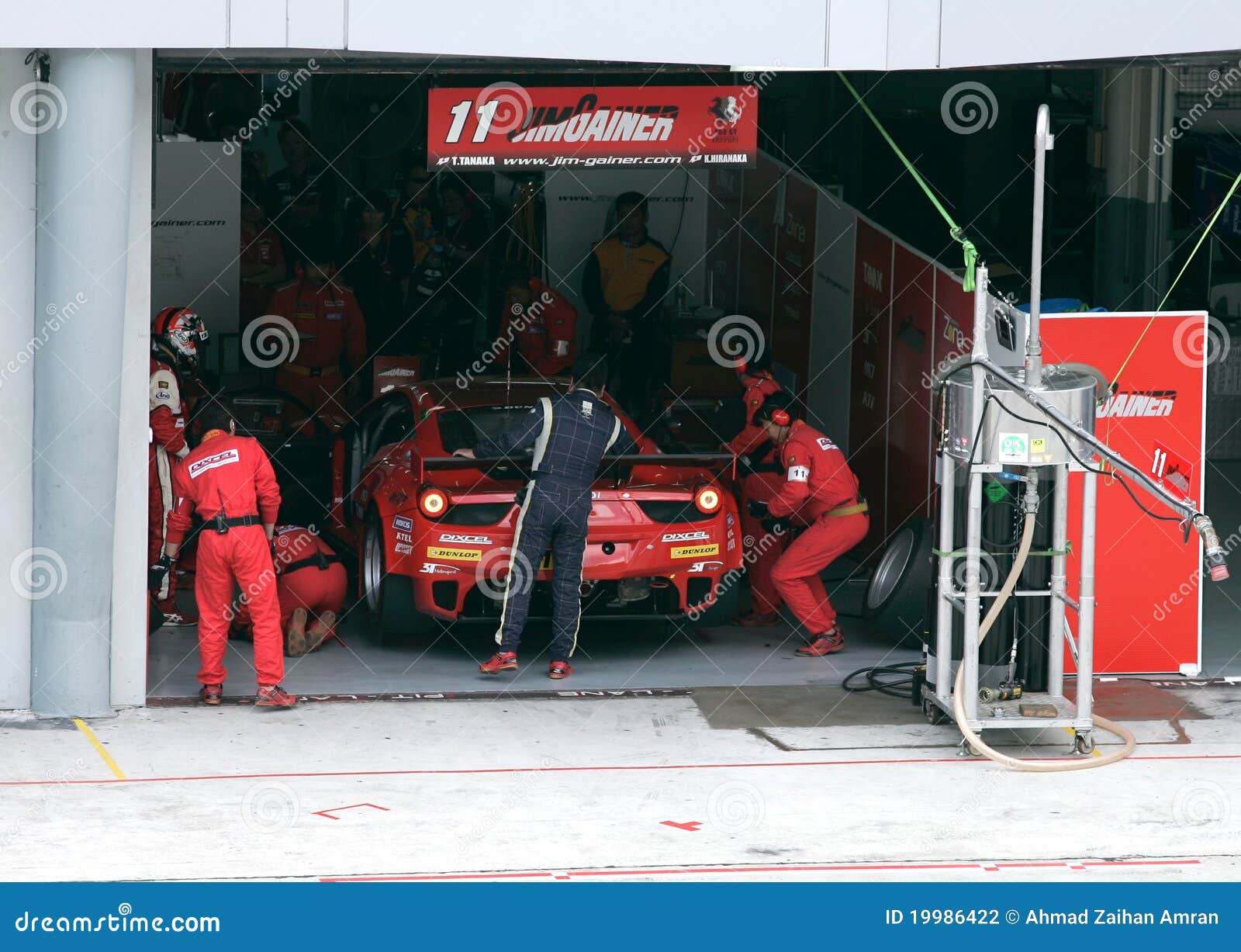Team JimGainer Ferrari Car 11 in Pit Stop Editorial Photography - Image ...