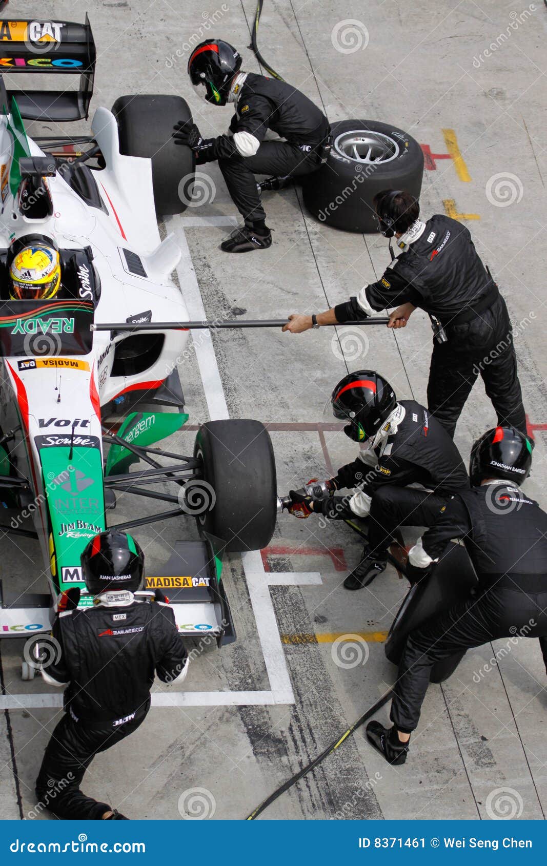 Team Mexico Refuel and Change Tires Editorial Photo - Image of motor ...