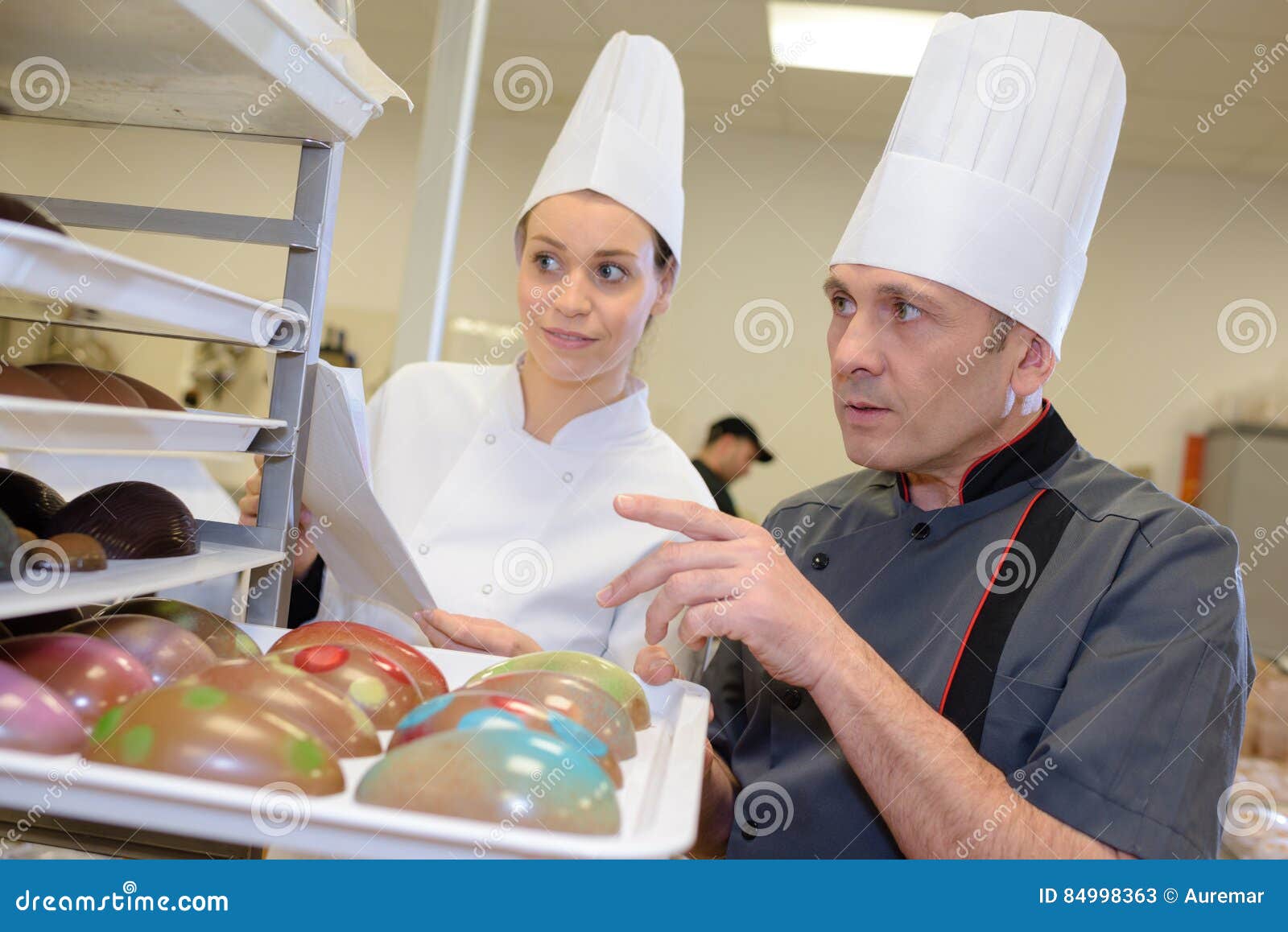 Team Pastry Chefs Working at Pastry Stock Image - Image of bakery ...