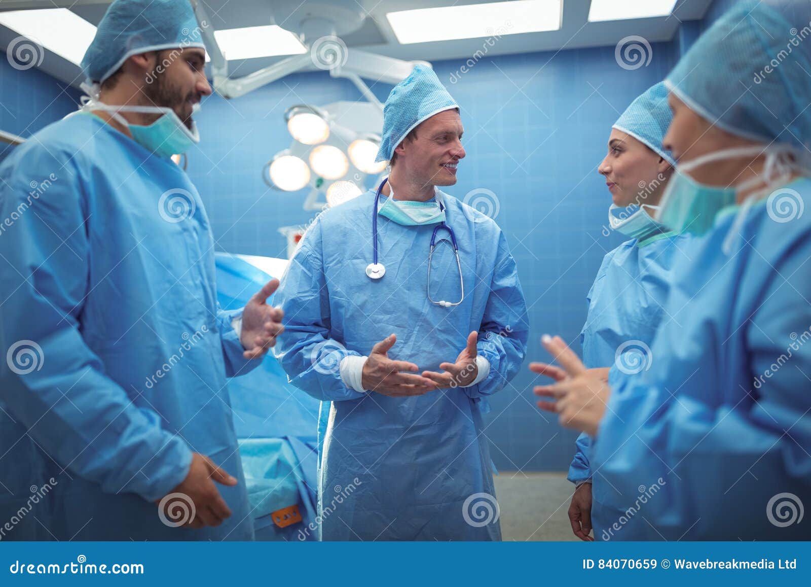 Team of Surgeons Having Discussion in Operation Theater Stock Image ...