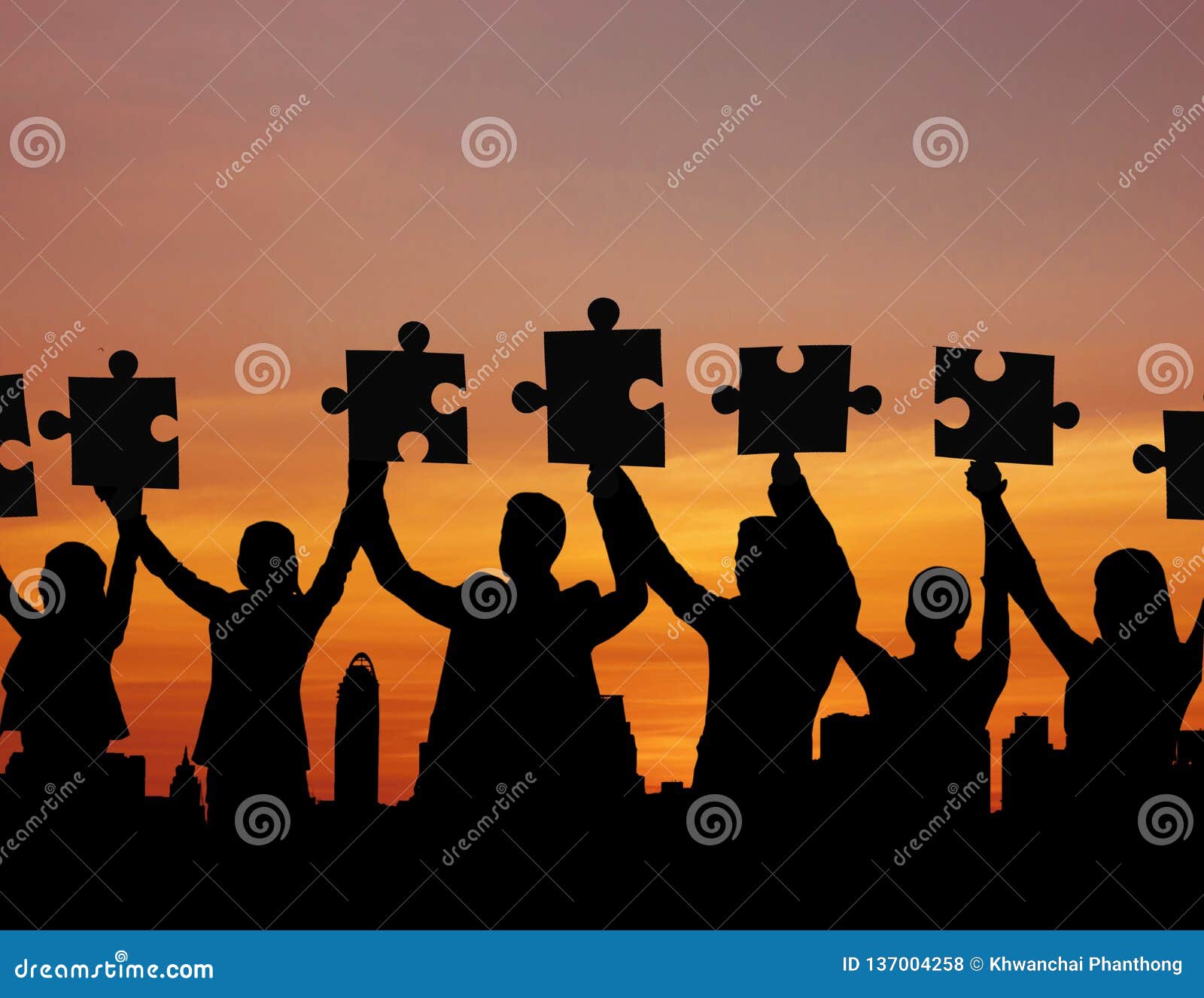 Teamwork Concept, Silhouette Group of People Showing Jigsaw for ...