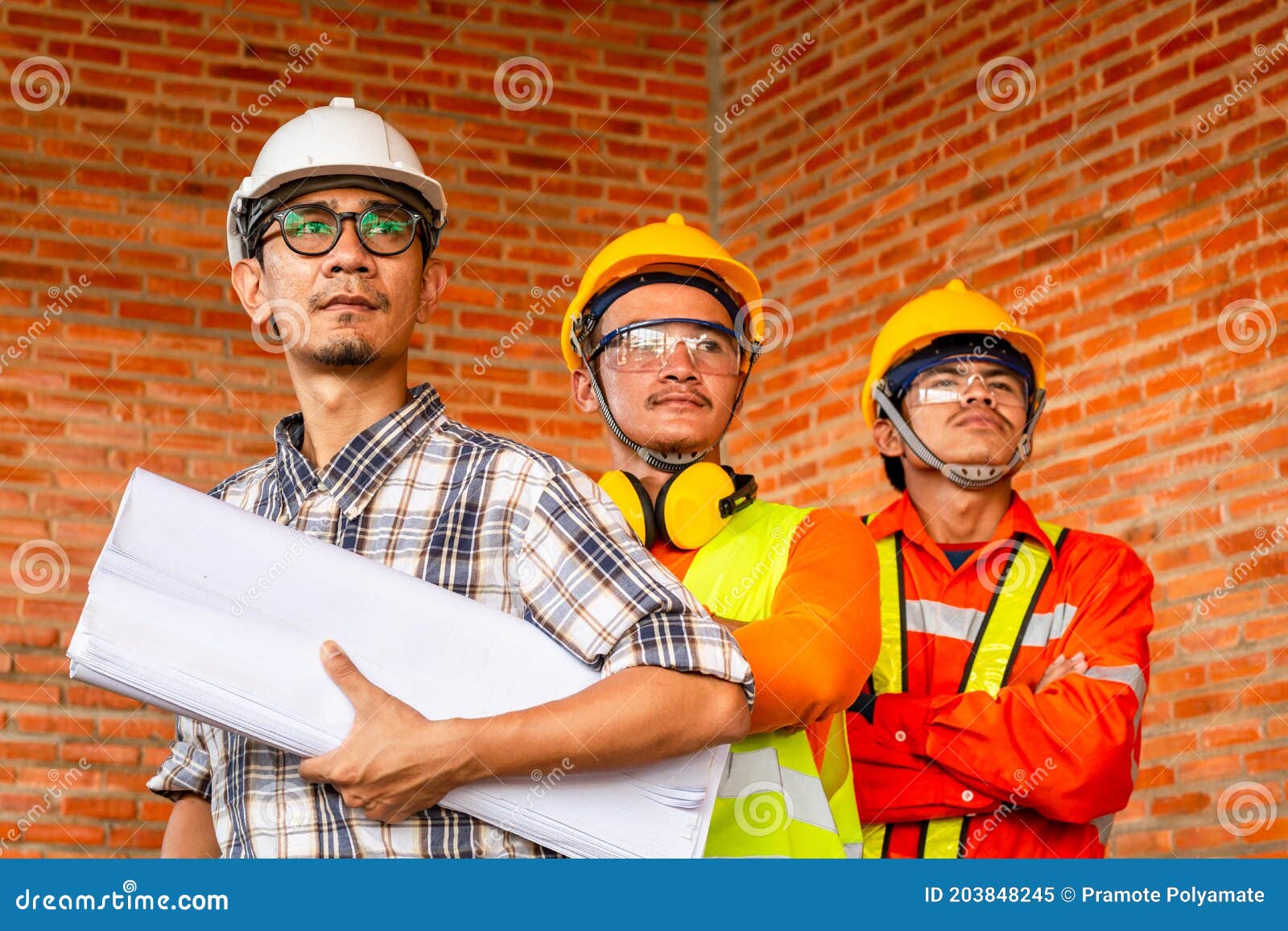 Teamwork Construction, Group Portrait of Professional Engineer or ...