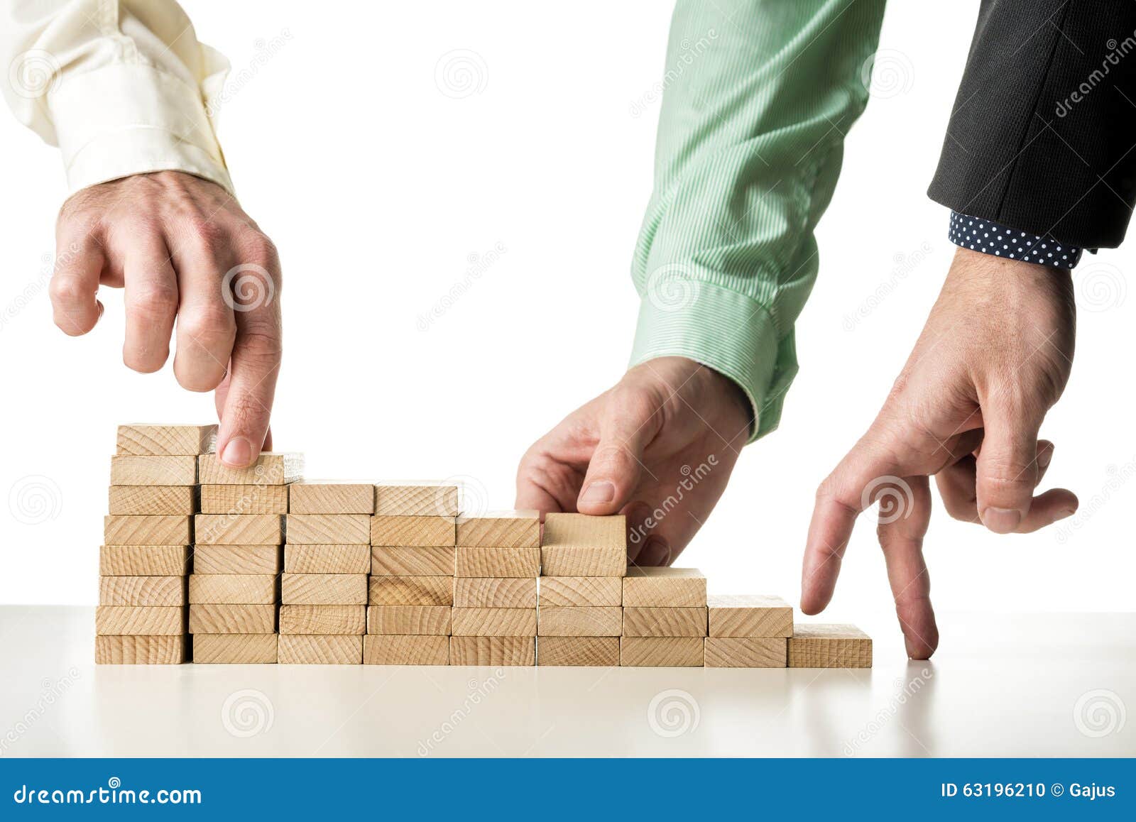 Teamwork och samarbete arkivfoto. Bild av omgivande, utbildning - 63196210