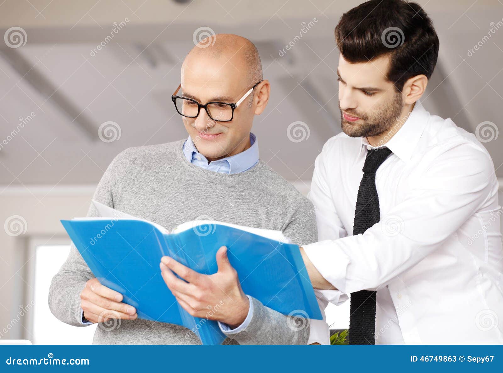 Teamwork at office stock image. Image of center, administrator - 46749863