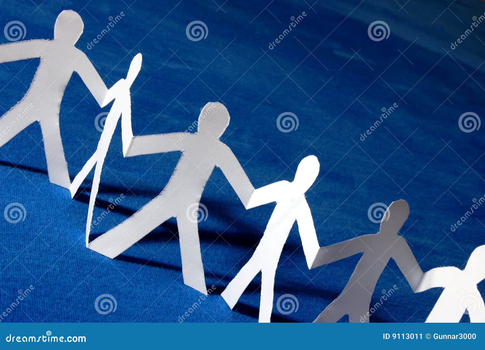 Teamwork of paper team stock image. Image of chain, design - 9113011