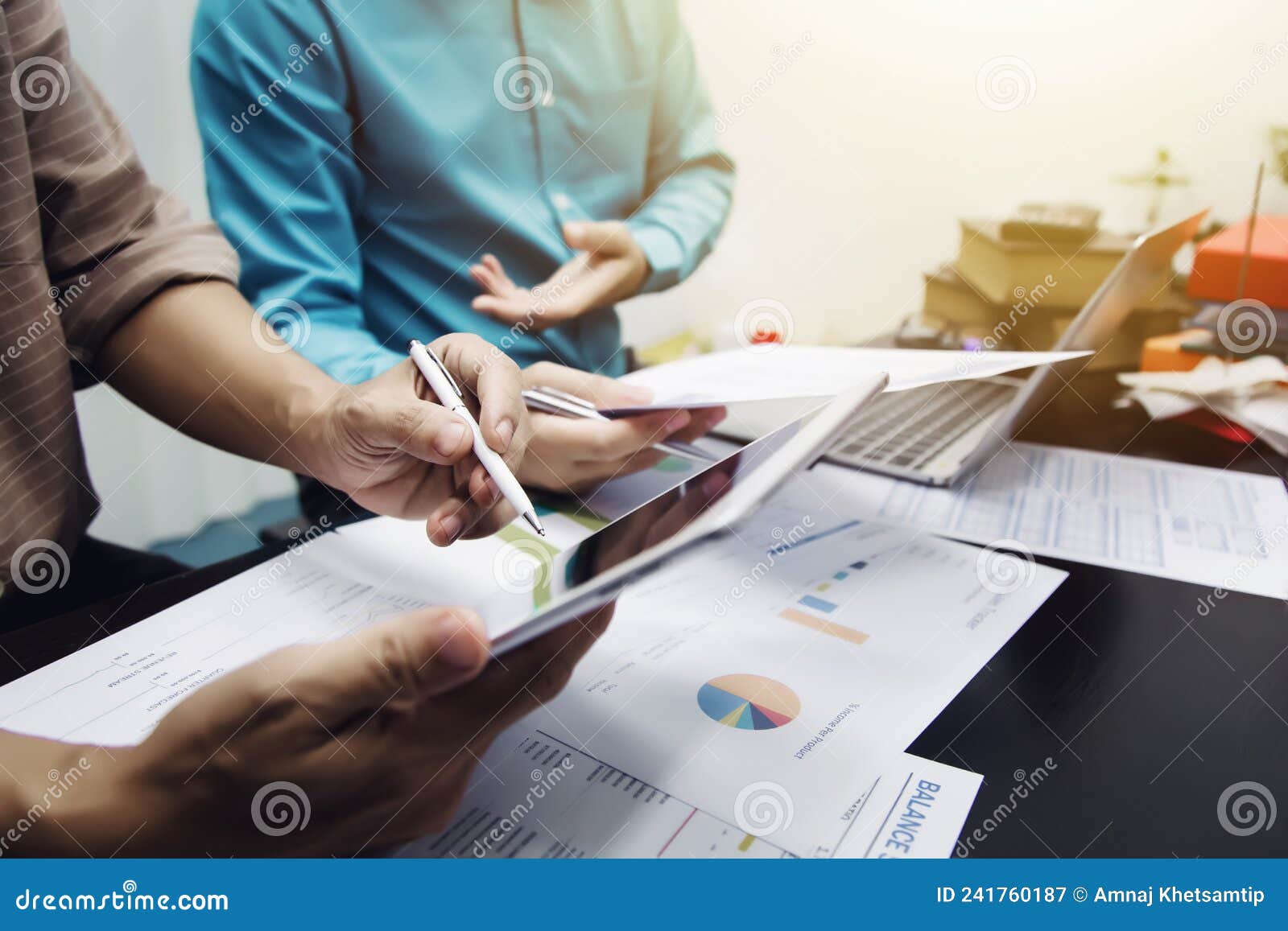 Teamwork Process, Business People Working in the Office Discussing ...