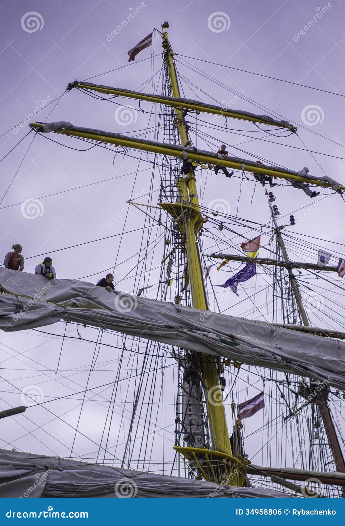 Teamwork On The Ship Editorial Photo | CartoonDealer.com #32563153